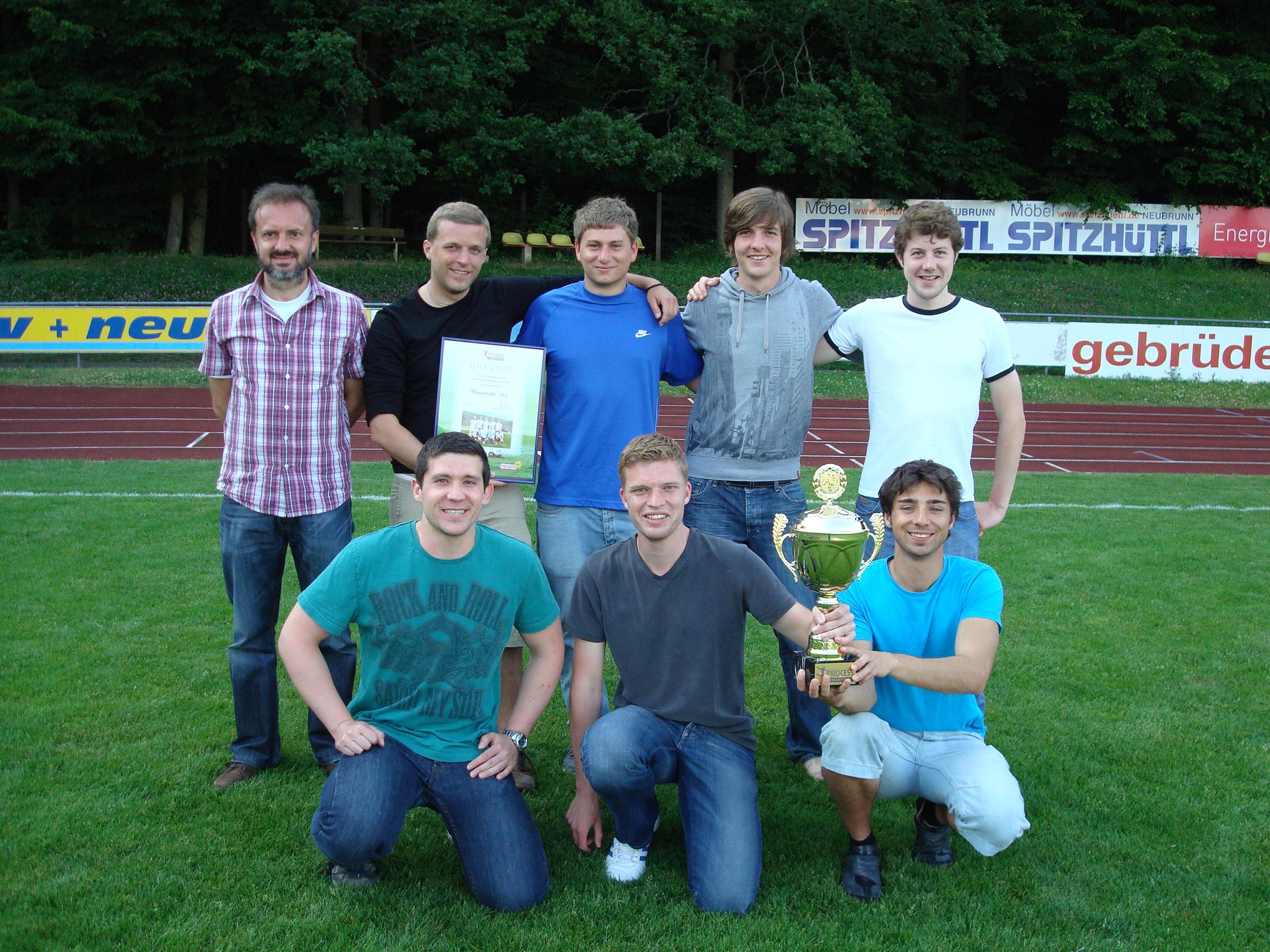 Fußball-Team des Fraunhofer ISC gewinnt 2. Process Cup der Vogel ...