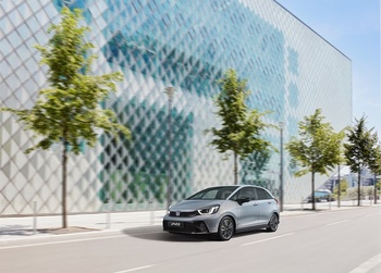 Honda Jazz mit optimiertem Hybridsystem und als Sportversion, Honda ...