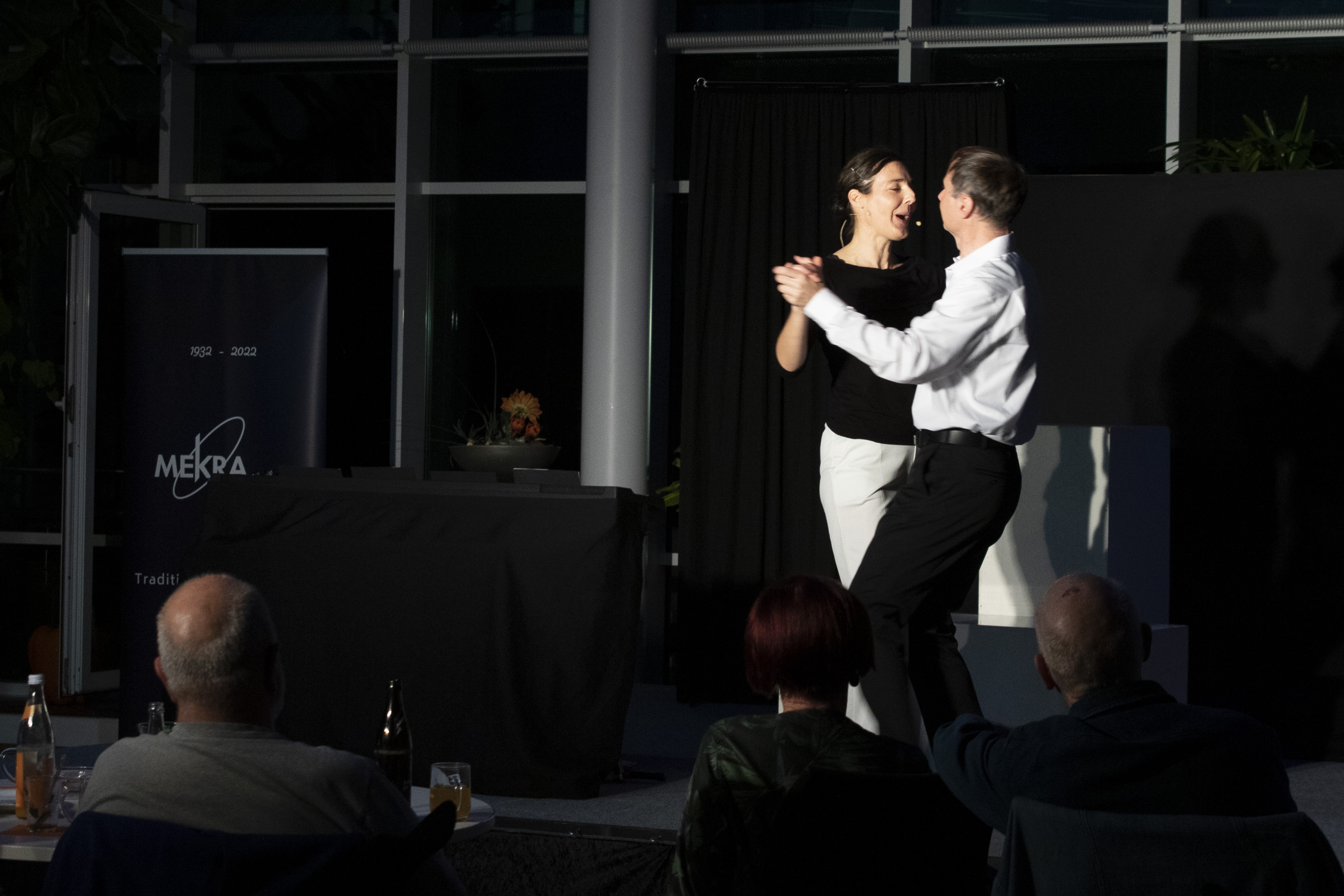 Lügen haben lange Beine, MEKRA Lang GmbH & Co. KG, Story - PresseBox