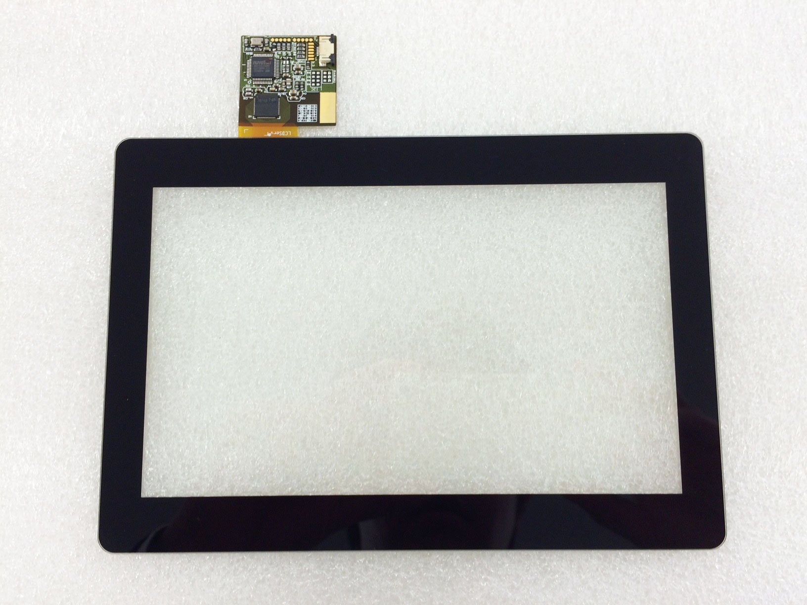 7” und 10.1” PCAP Touch mit COF (Chip-on-Foil) Technologie, Display ...