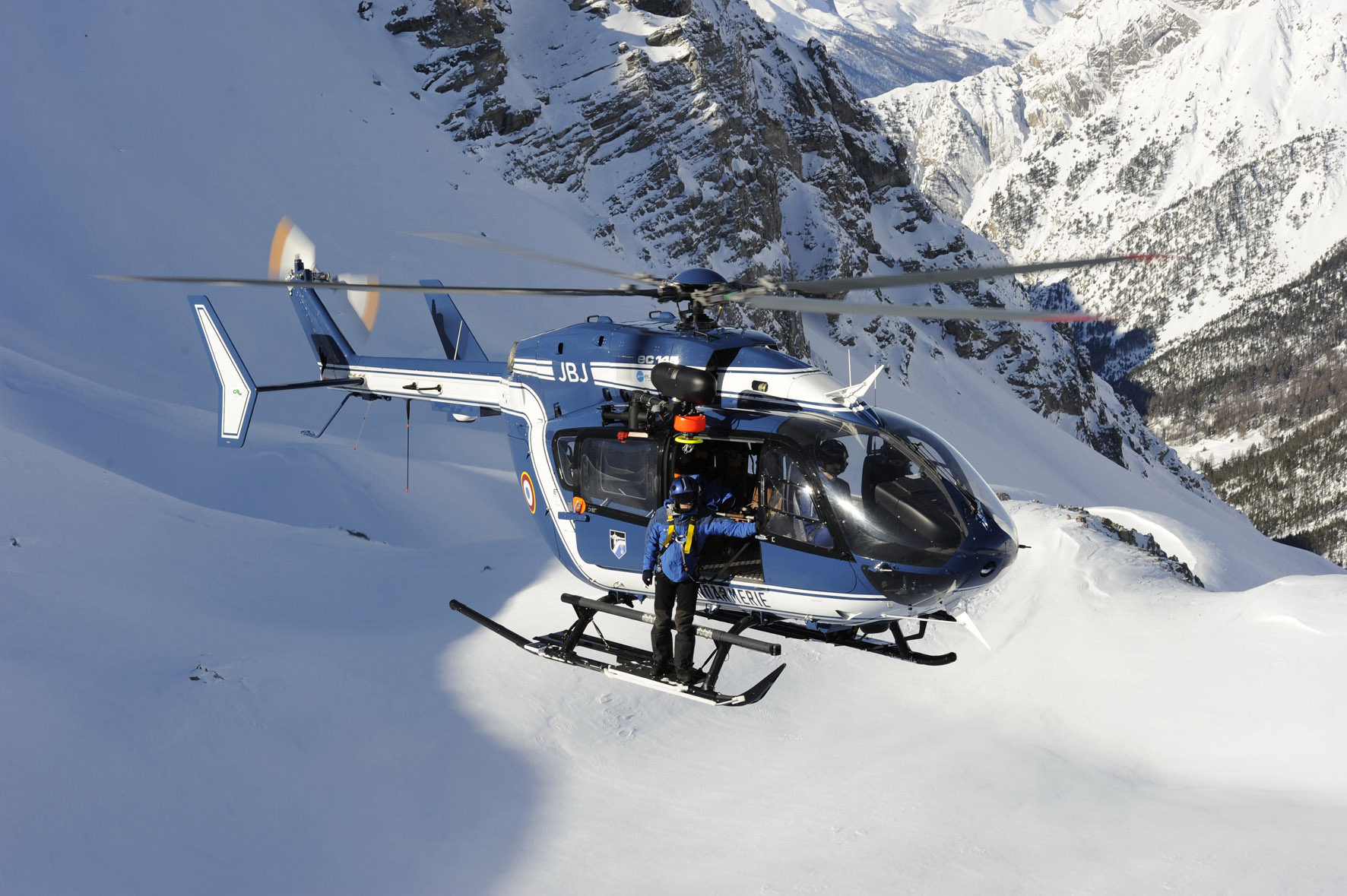 Eurocopter delivers the first of six EC145s ordered by the Republic of ...