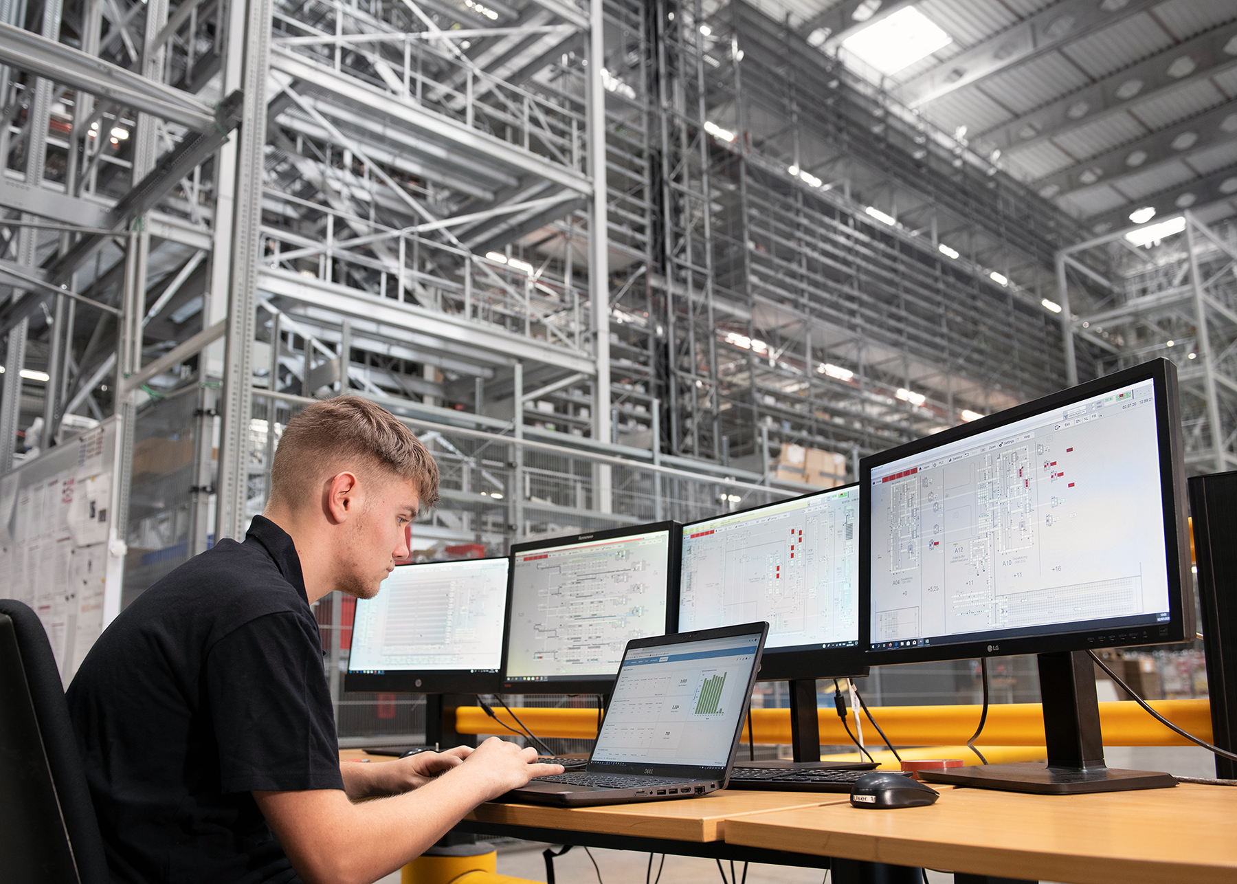 Dematic auf der LogiMAT: Partnerschaften und Software für mehr ...