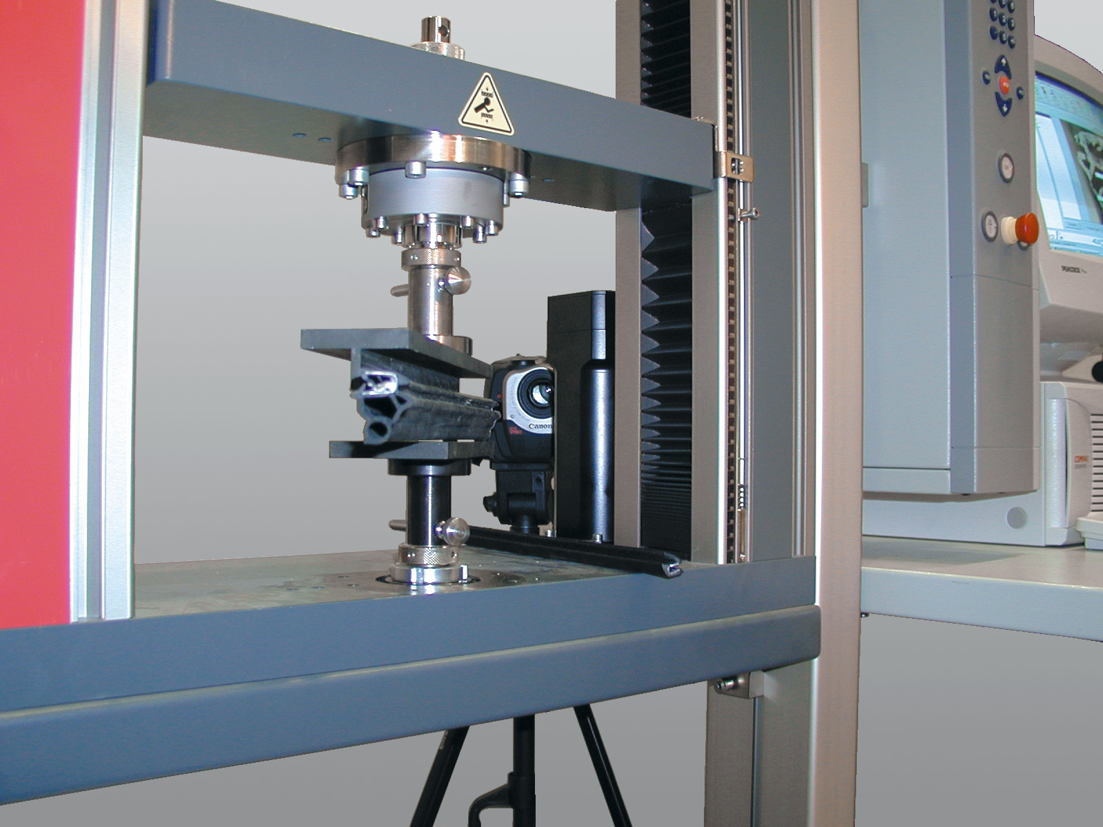 Neue Softwaregeneration aus dem Hause Zwick Roell, ZwickRoell GmbH & Co ...