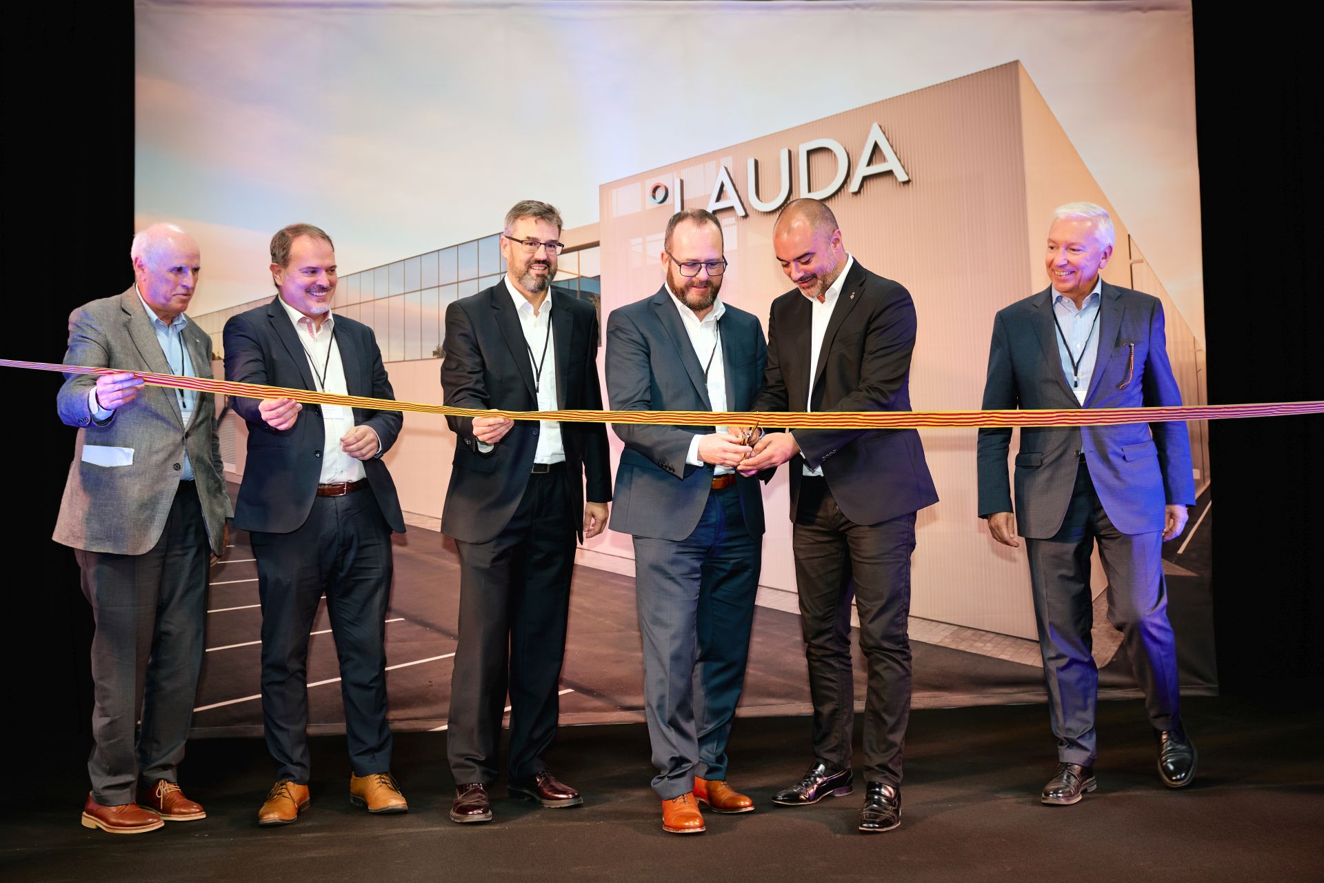 Investition in die Zukunft industrieller Temperiertechnik, LAUDA DR. R ...