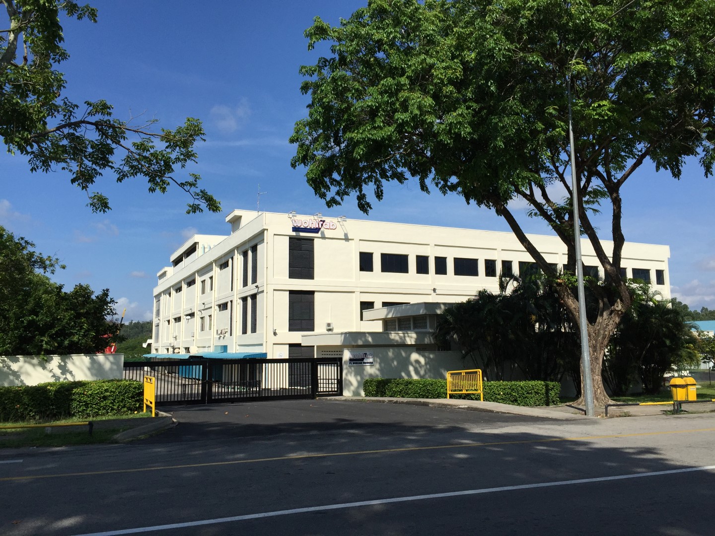 High-tech injection-moulded parts finished to a high quality, toolcraft ...