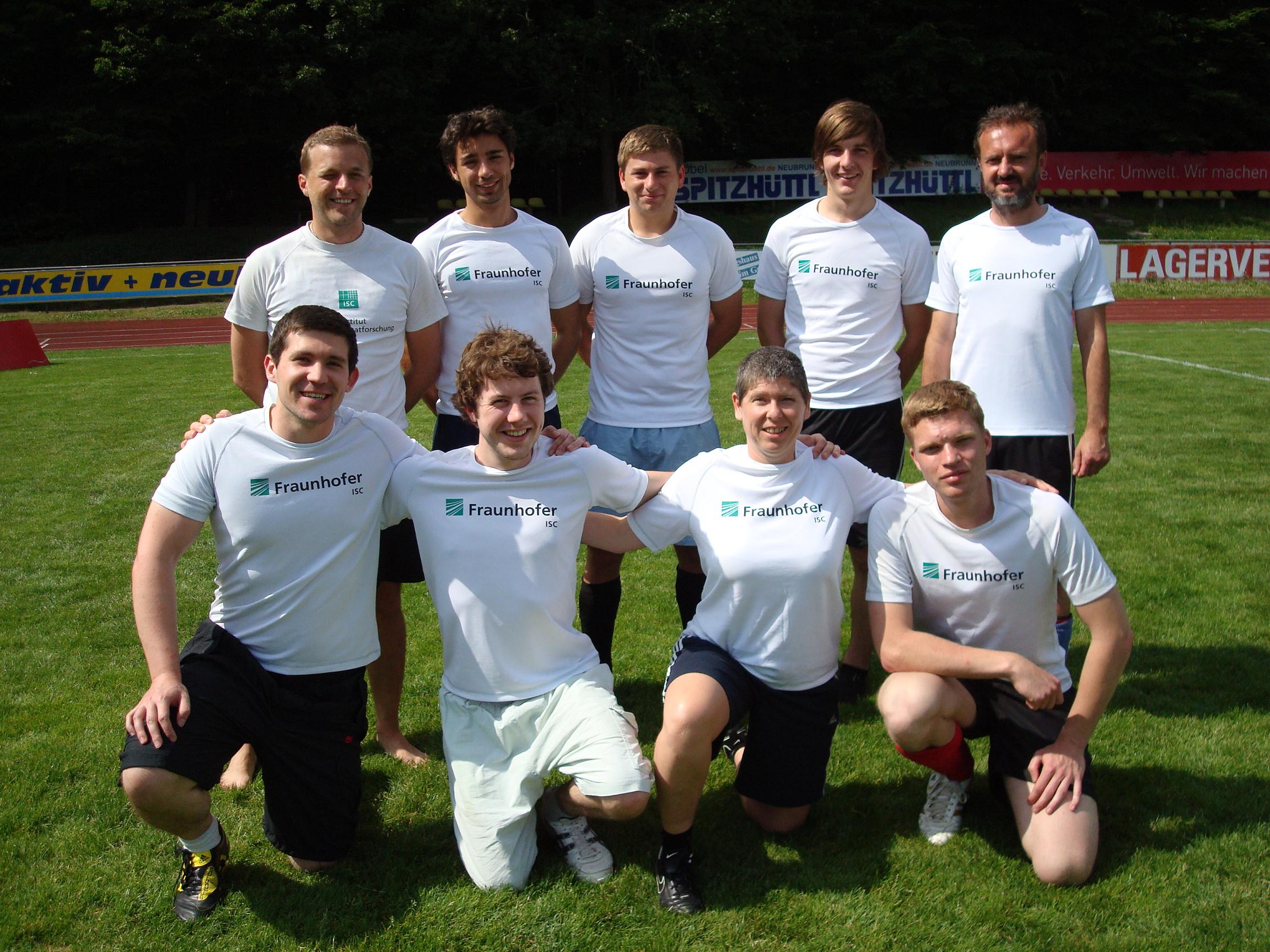 Fußball-Team des Fraunhofer ISC gewinnt 2. Process Cup der Vogel ...