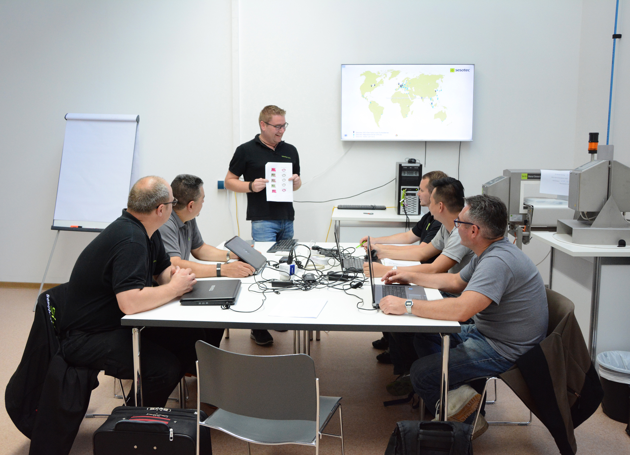 Erfolgsfaktor Service - Sesotec Servicetechniker sind weltweit für Sie ...