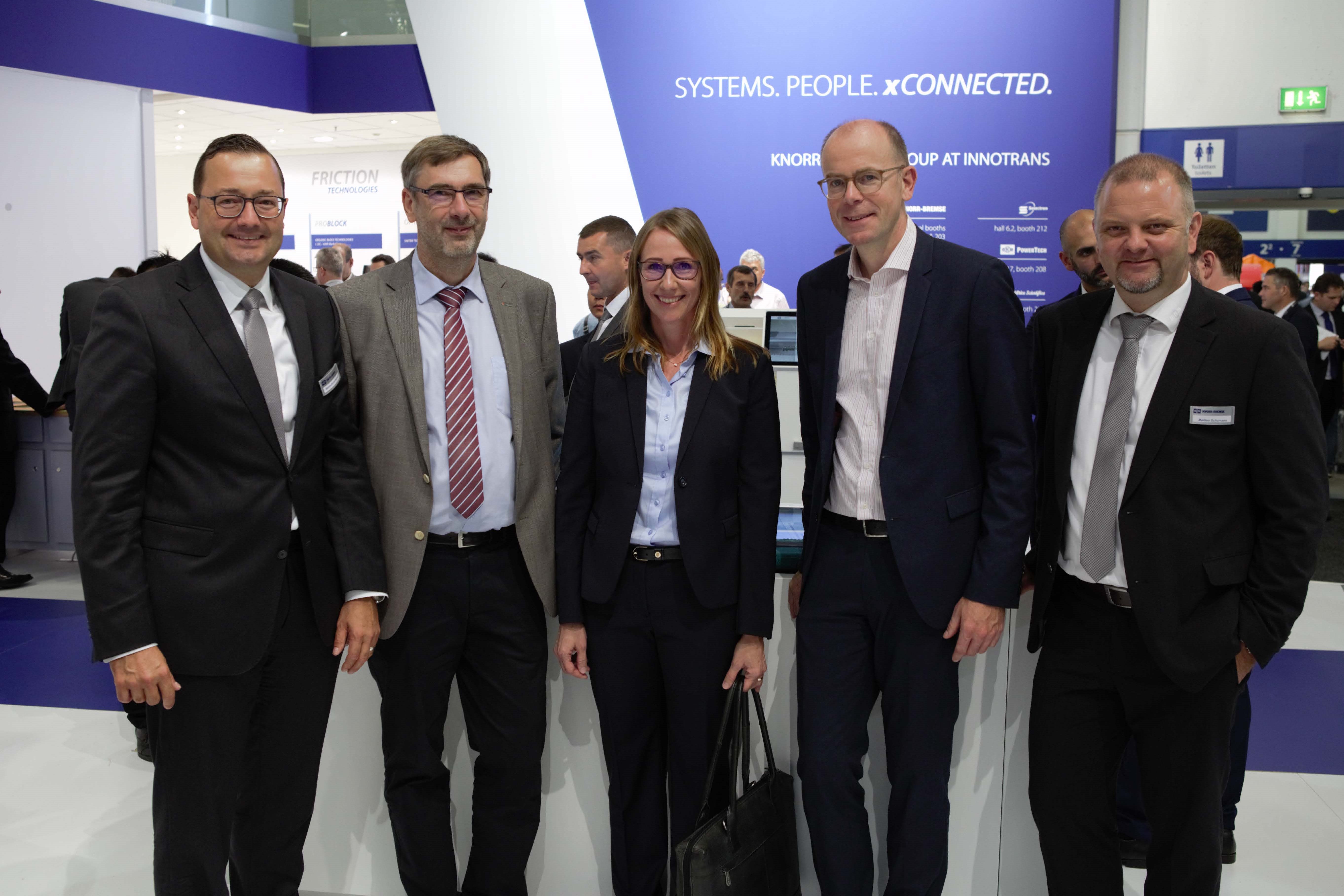 Rheinbahn Düsseldorf to equip light rail vehicles with iCOM digital ...