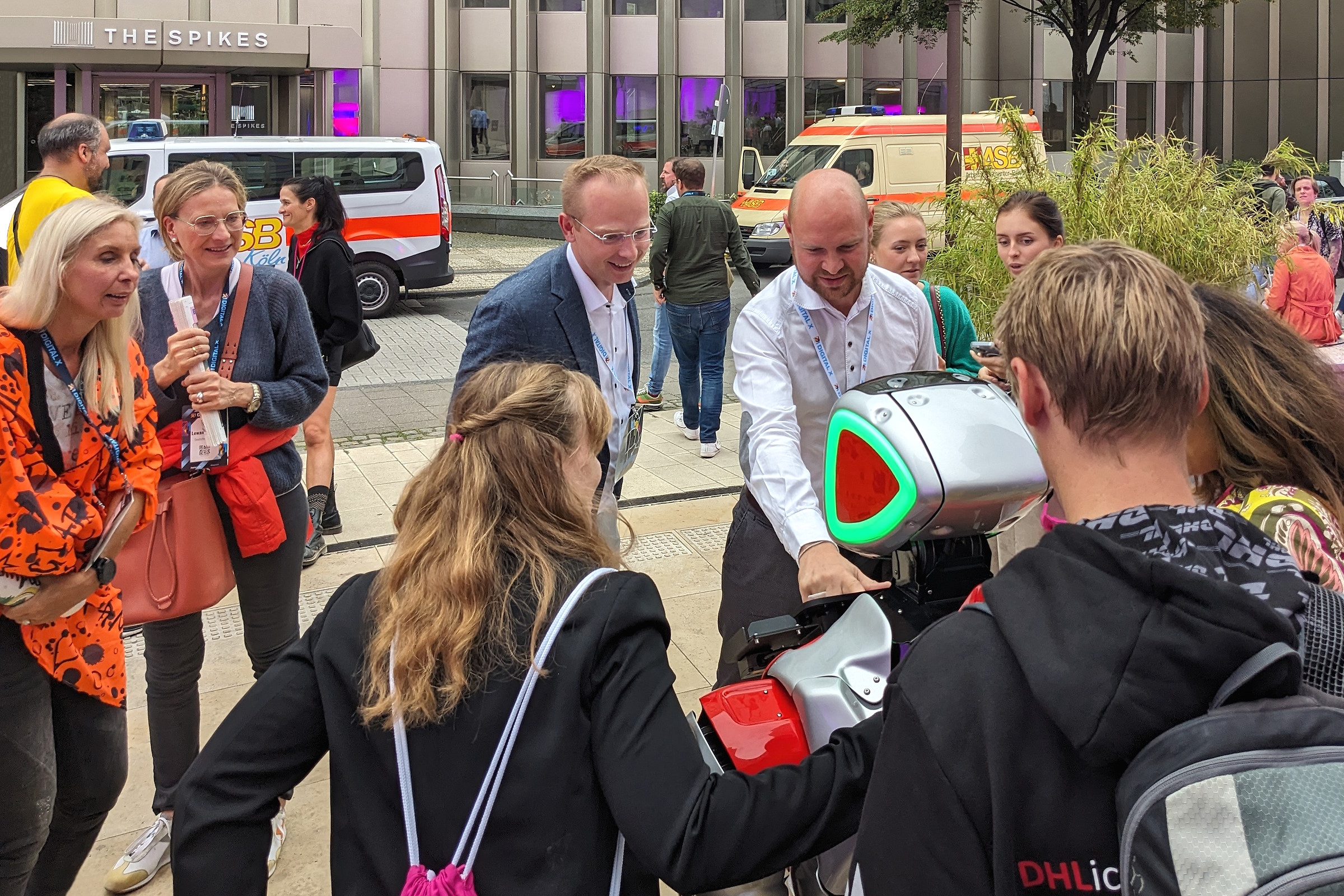 Be digital, stay human and love robots - Digital X 2023, Security ...