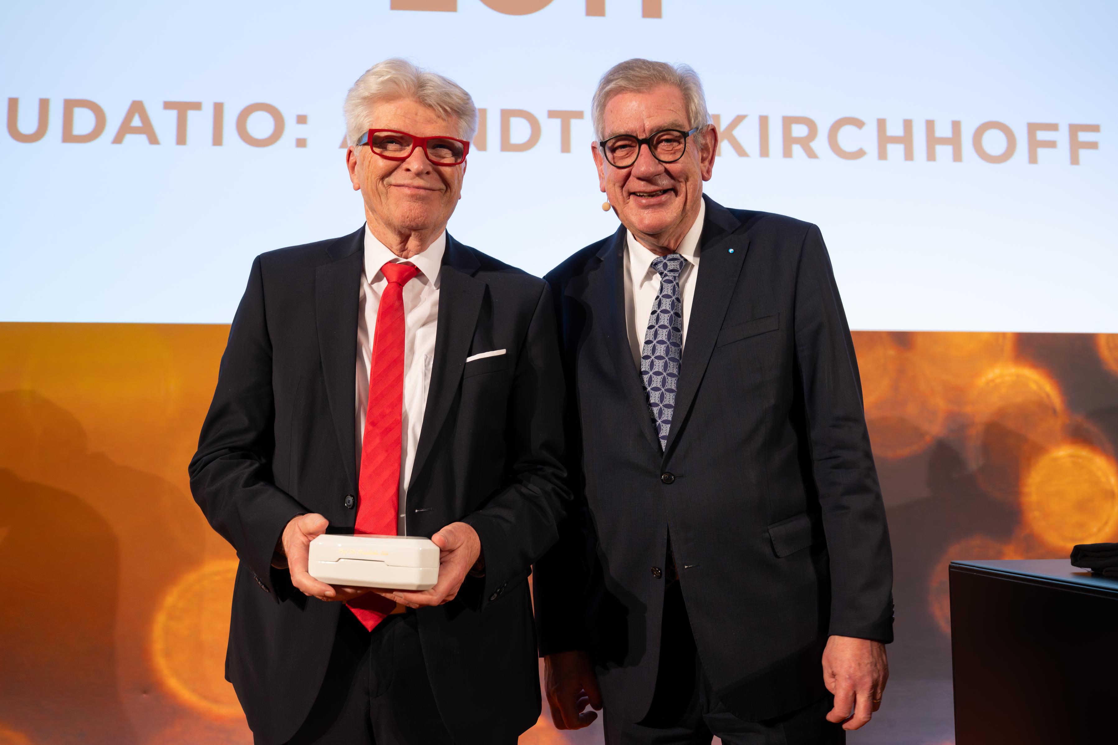 Prof. Friedhelm Loh in die „Hall of Fame der Familienunternehmen ...
