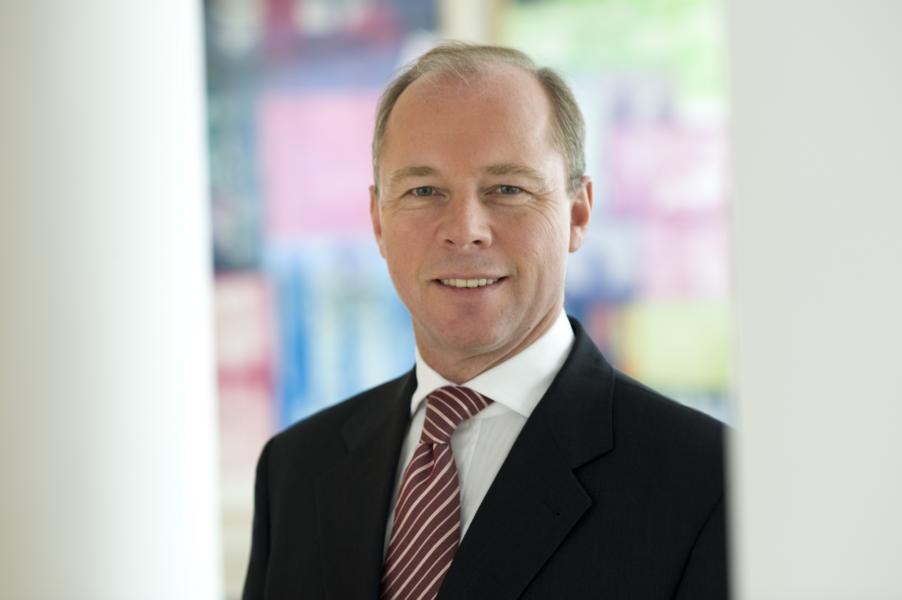 Die Europäische Zentralbank und der Kampf ums Wachstum, ISM ...