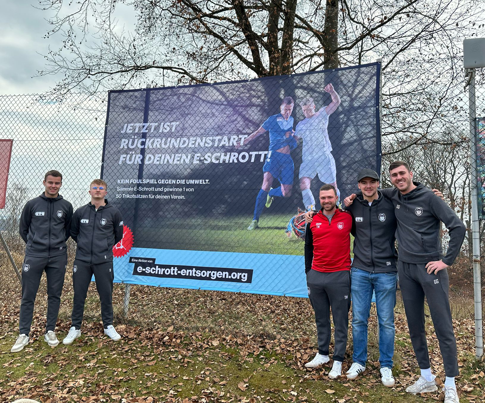 Vom E-Schrott zum Trikotsatz – stiftung ear bringt Fußballvereine in ...