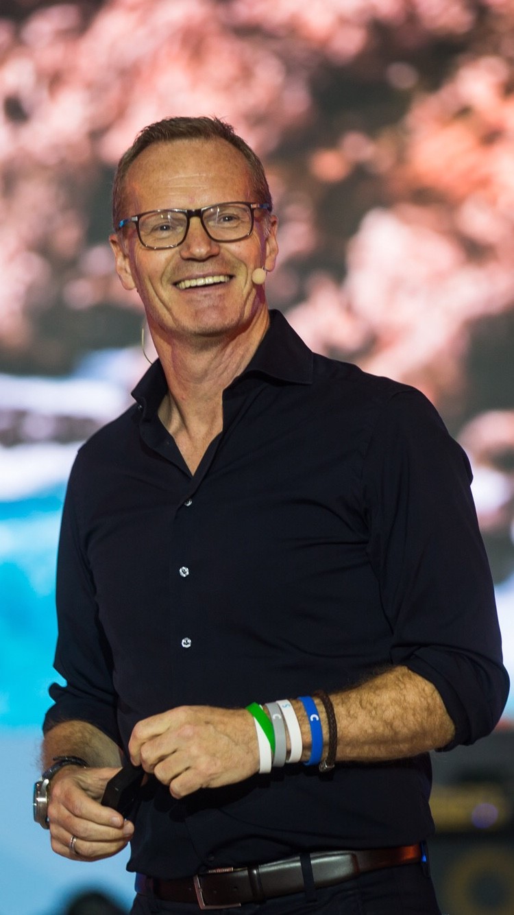 Michael Ganser new member of the board of directors at Prime Computer ...