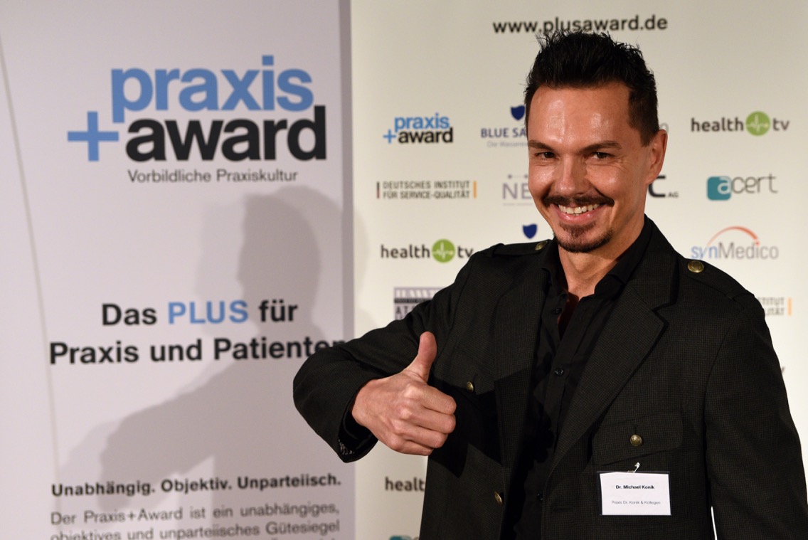 Kieferorthopäde Dr. Michael Konik aus Weinstadt erhält den "Branchen ...