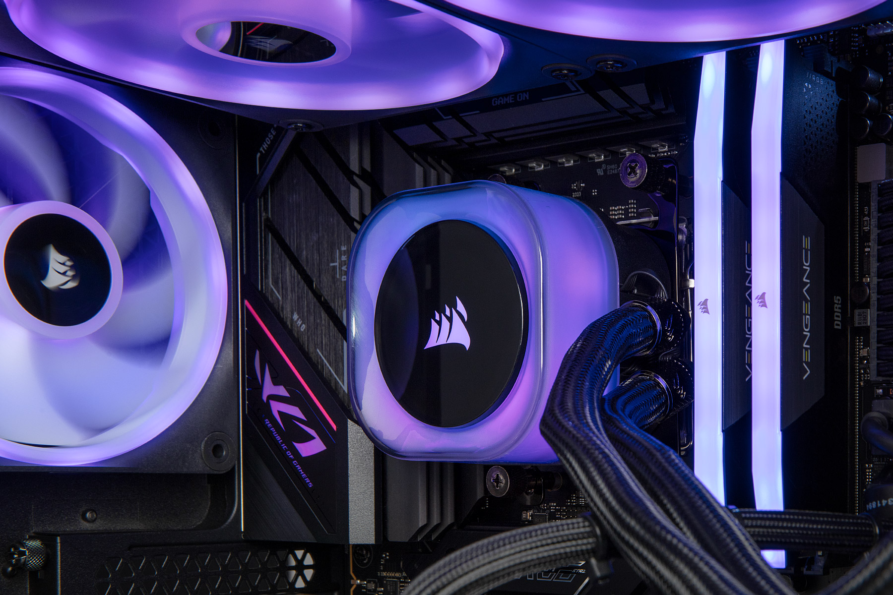 Der perfekte PC für League of Legends: Edition von MIFCOM und Agurin ...