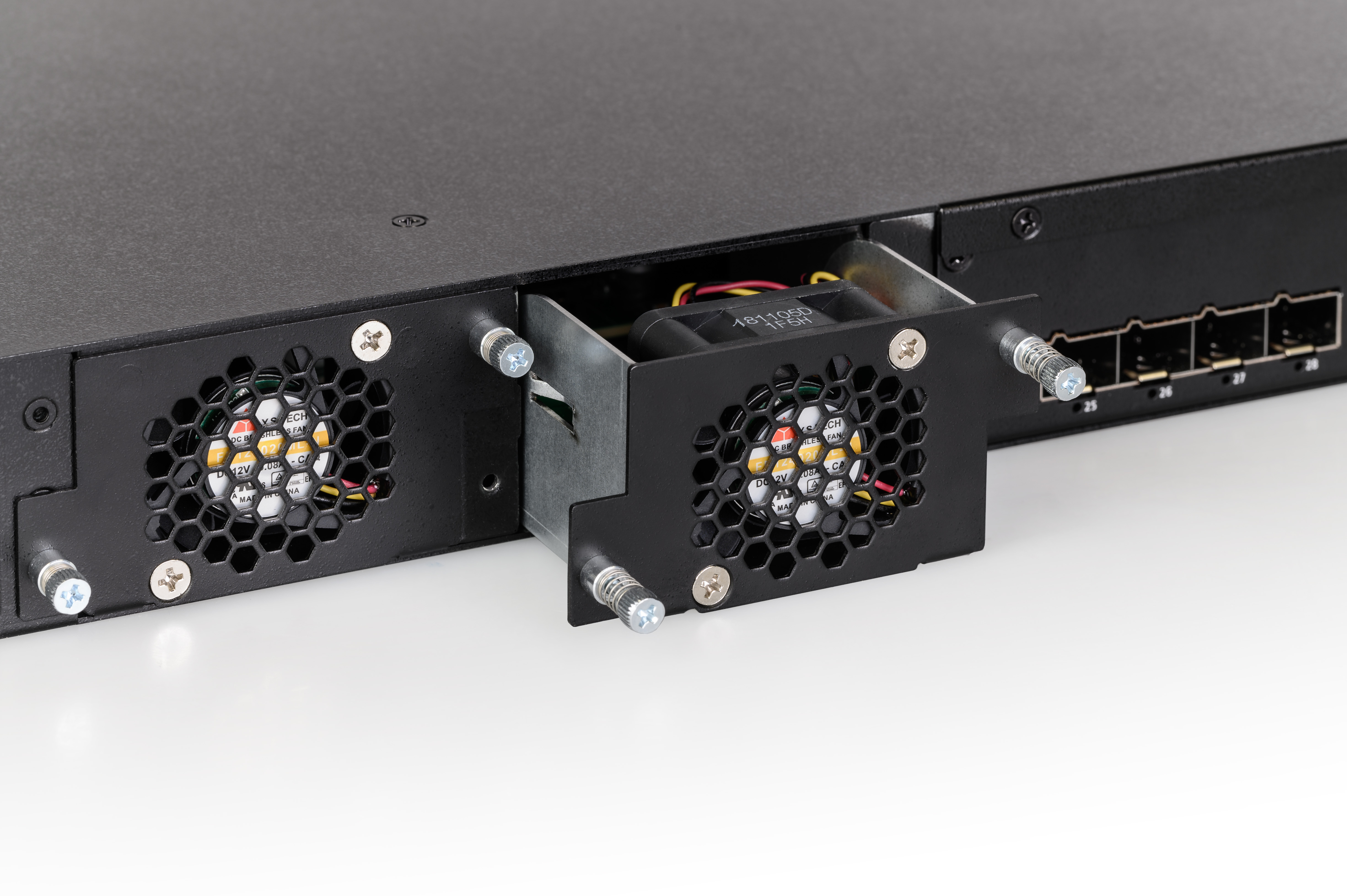 LANCOM XS-6128QF: Neues Flaggschiff im Aggregation Switch-Portfolio, LANCOM Systems GmbH ...