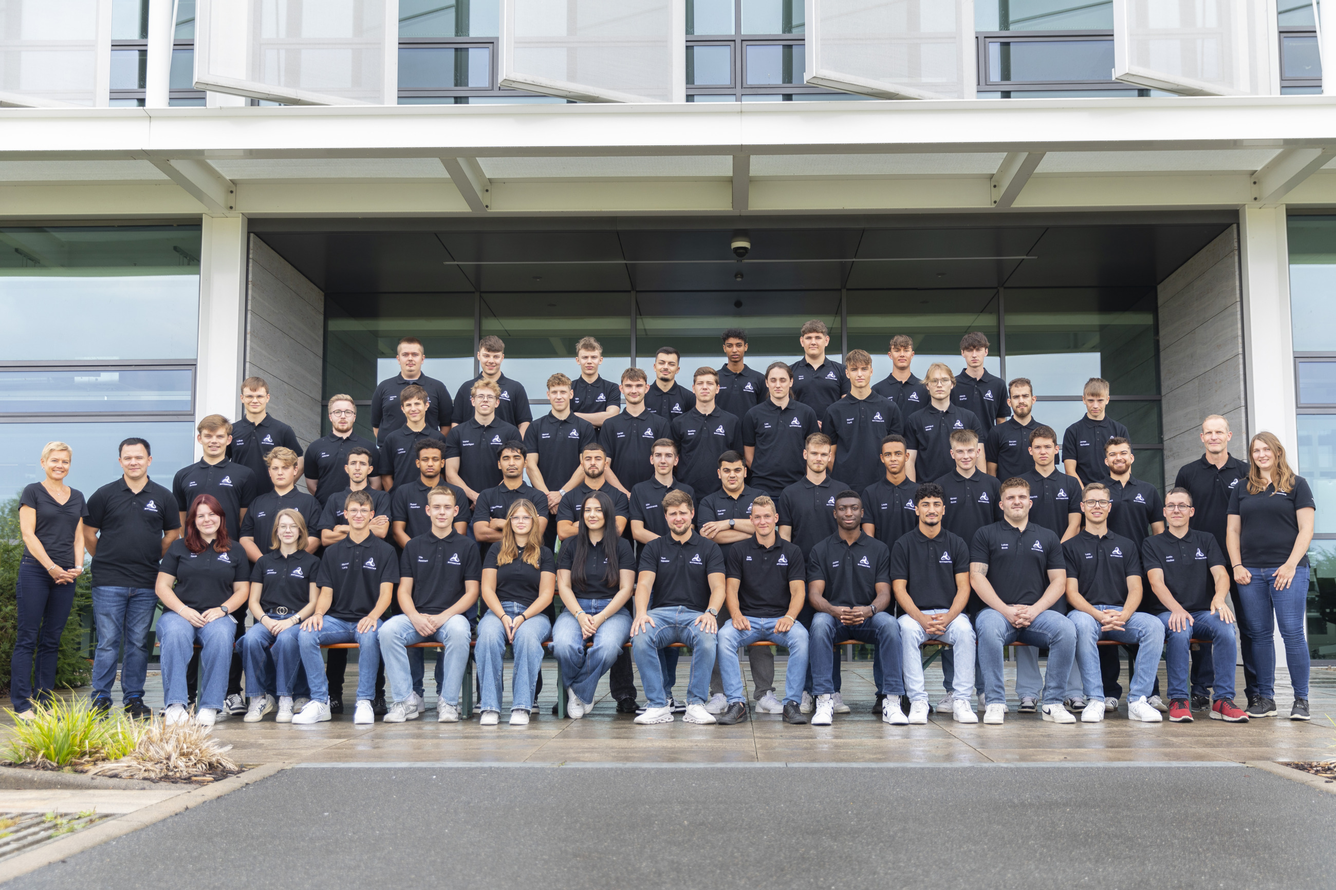 Nachwuchstalente aus neun Nationen starten bei WITTENSTEIN, WITTENSTEIN SE, Story - PresseBox