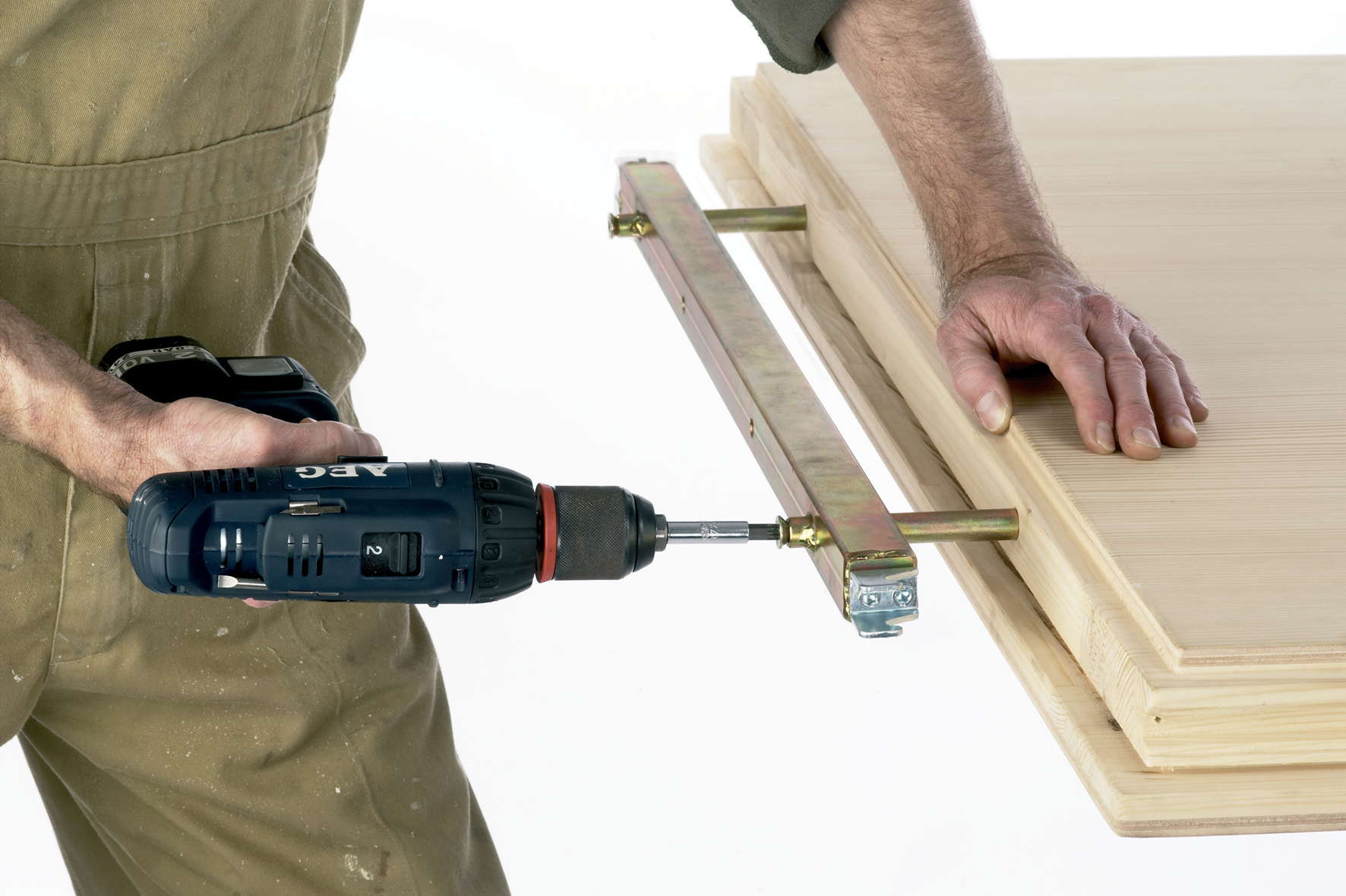 Rationalisation & innovation for heavy door handling: finish, store and ...