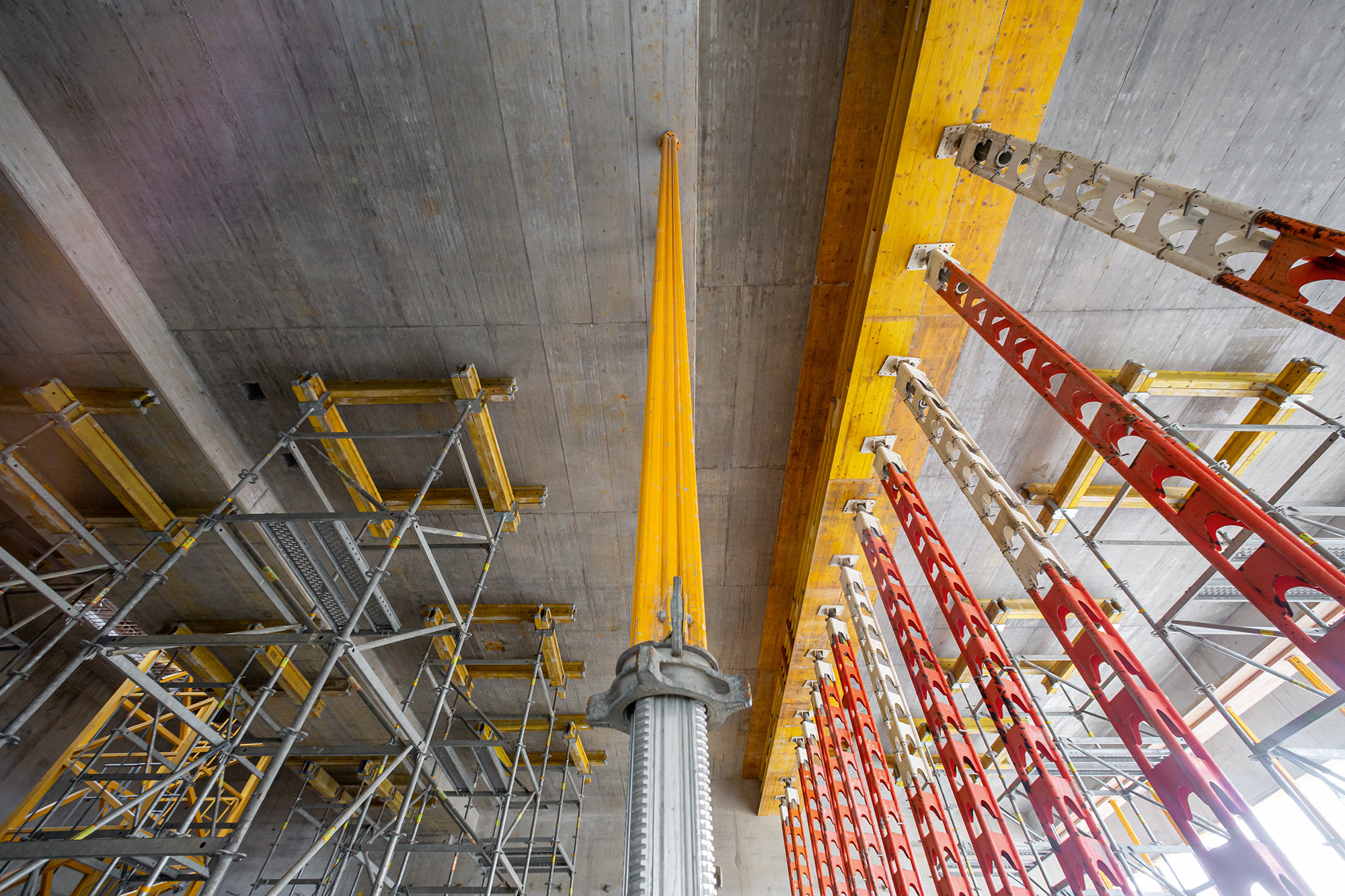 Komplexes Bauvorhaben in hoher Sichtbetonqualität, PERI Vertrieb ...