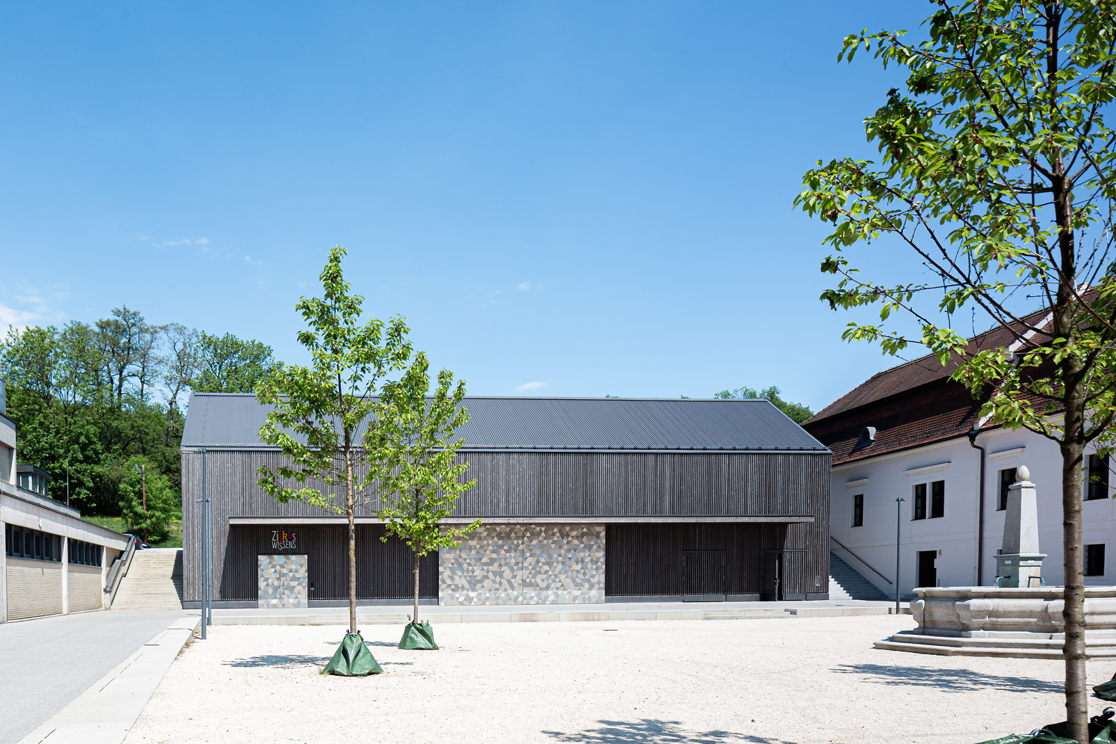 Linz: Manege frei für edle Holz-Patina, Caparol Farben Lacke ...