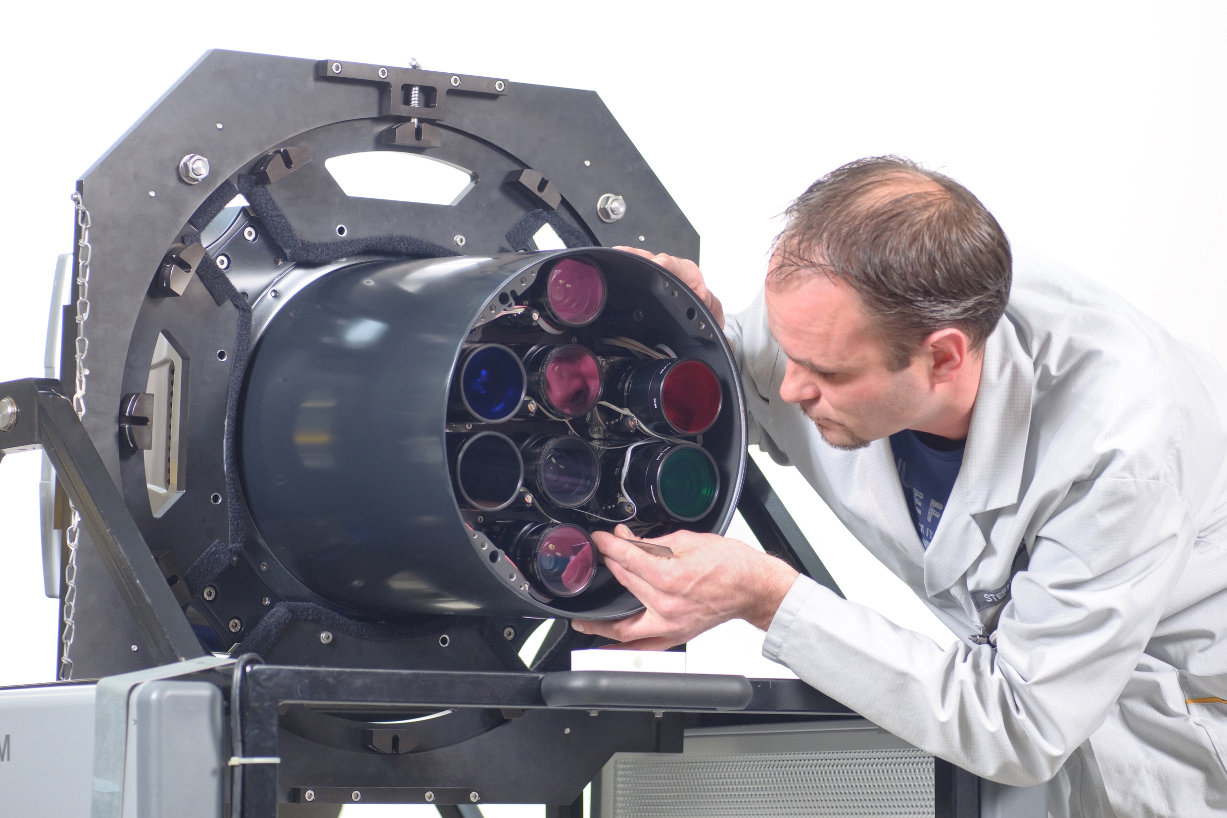 WILD produziert UltraCam Eagle – die Weltneuheit im Bereich der ...