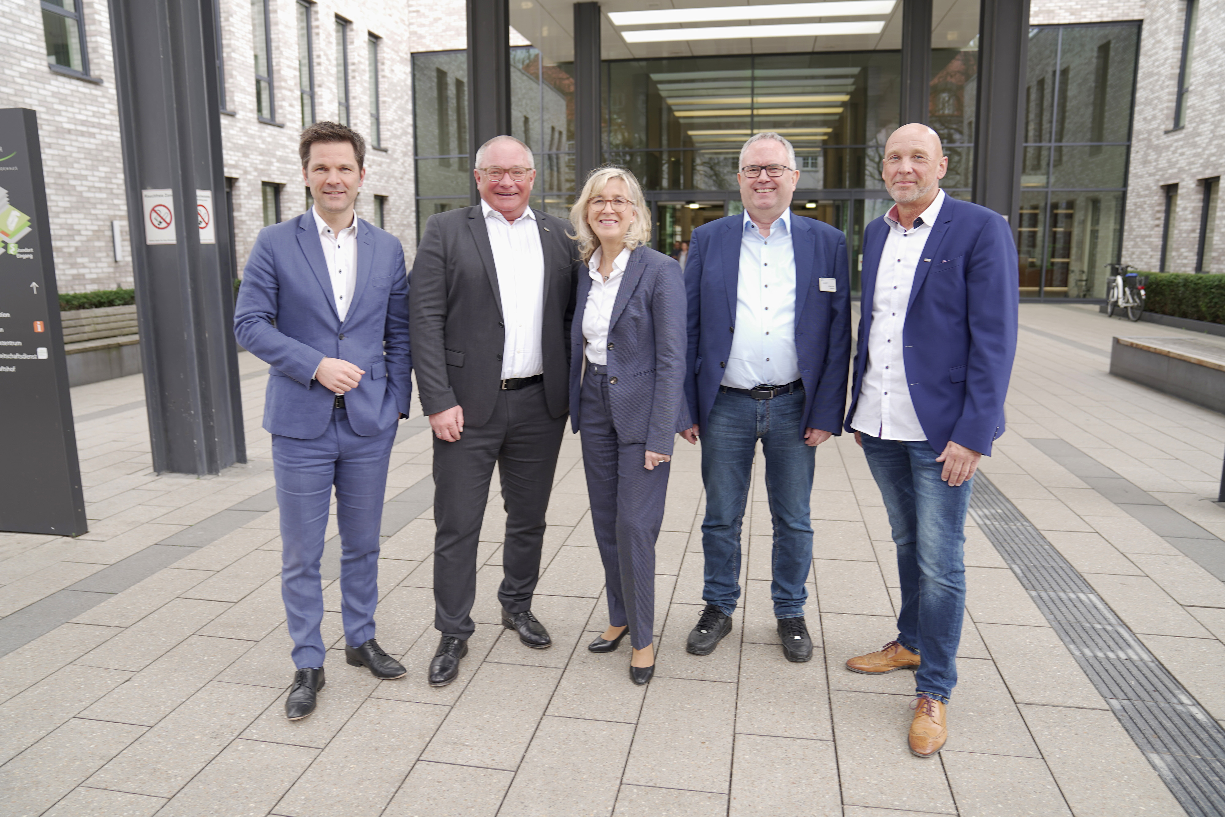 Aufsichtsrat beschließt KRH Medizinstrategie 2030, Region Hannover, Story - PresseBox