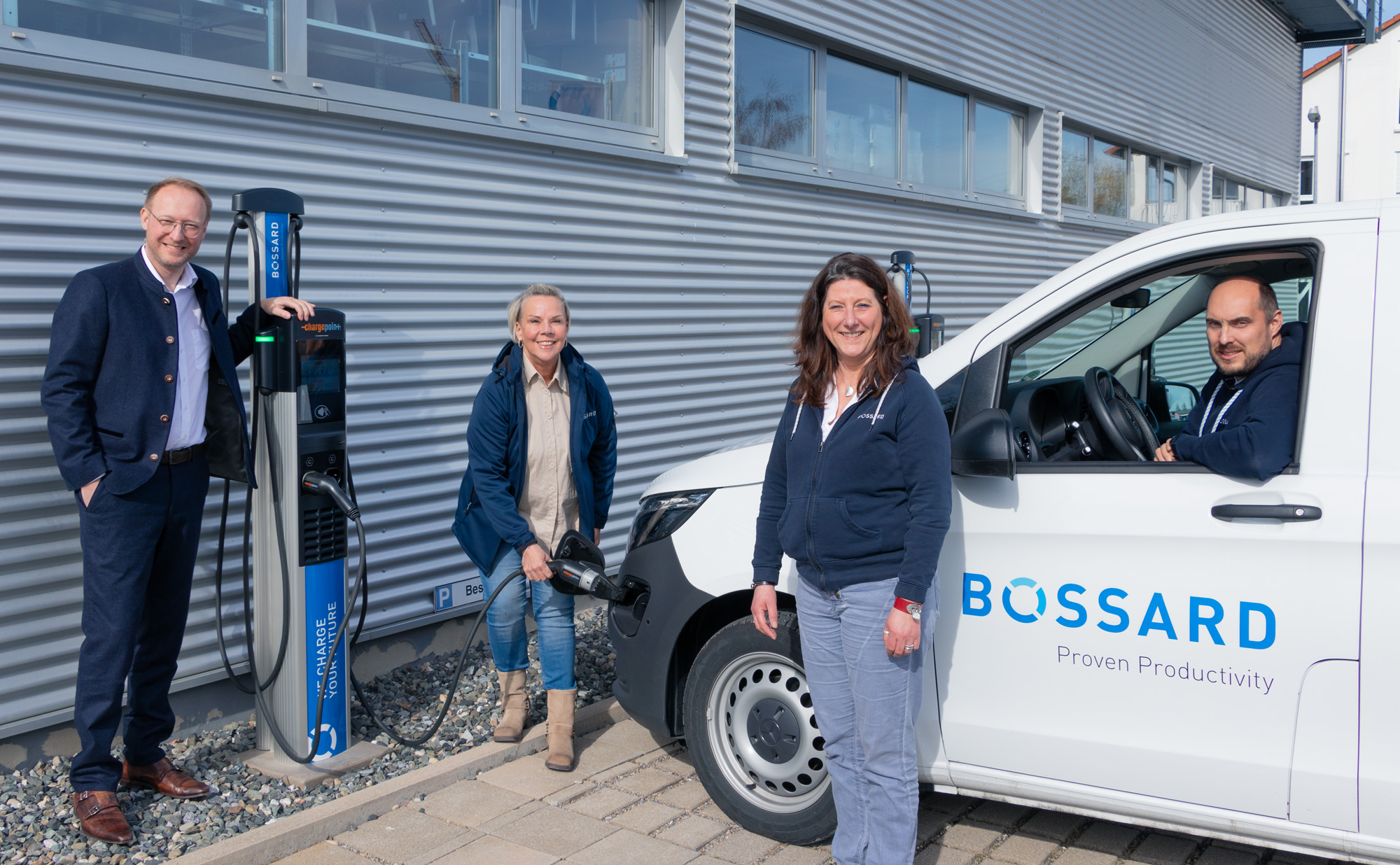 Zehn E-Ladesäulen am Stammsitz von Bossard Deutschland, Bossard Deutschland GmbH, Story - PresseBox