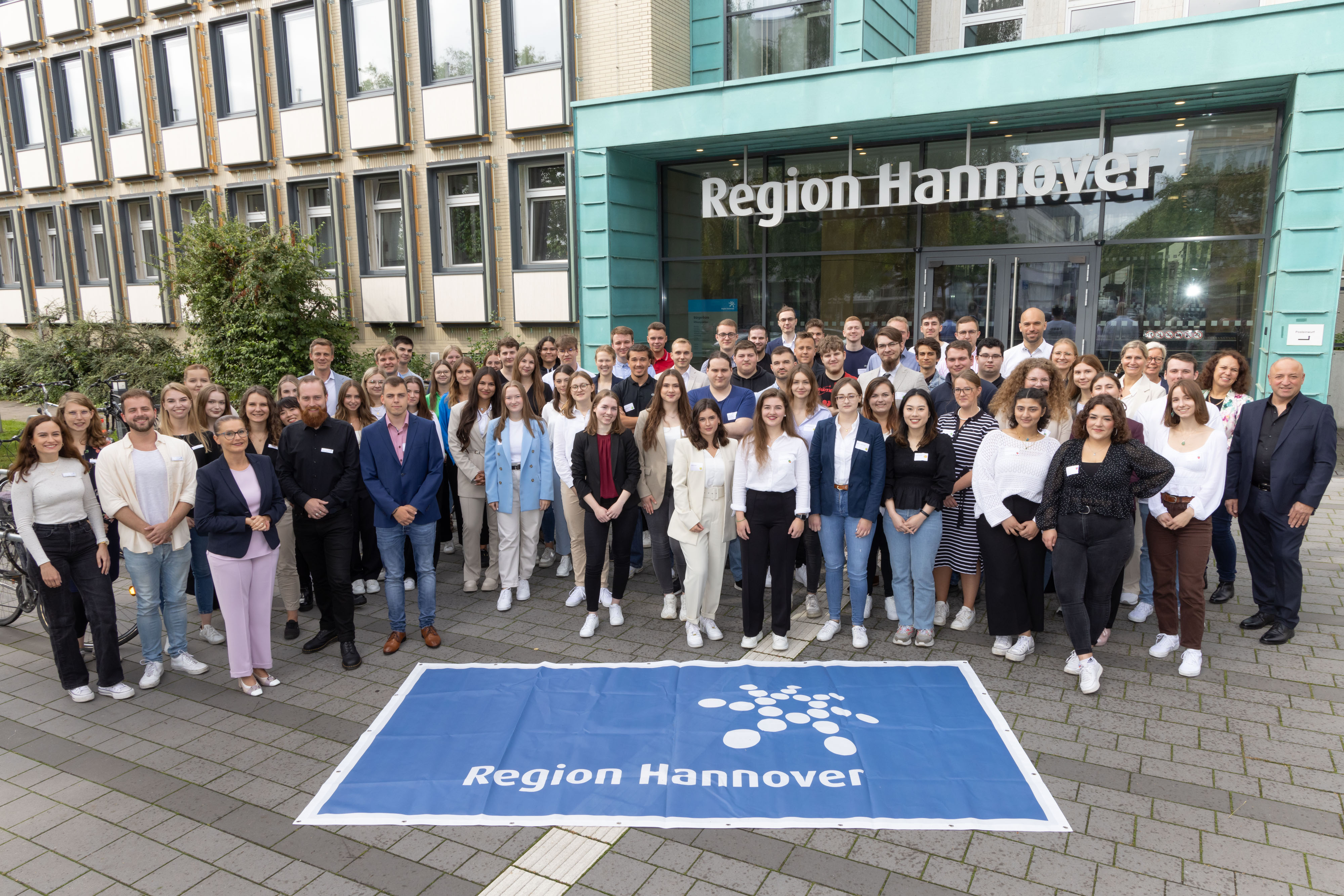 73 junge Talente starten bei der Region ins Berufsleben, Region ...