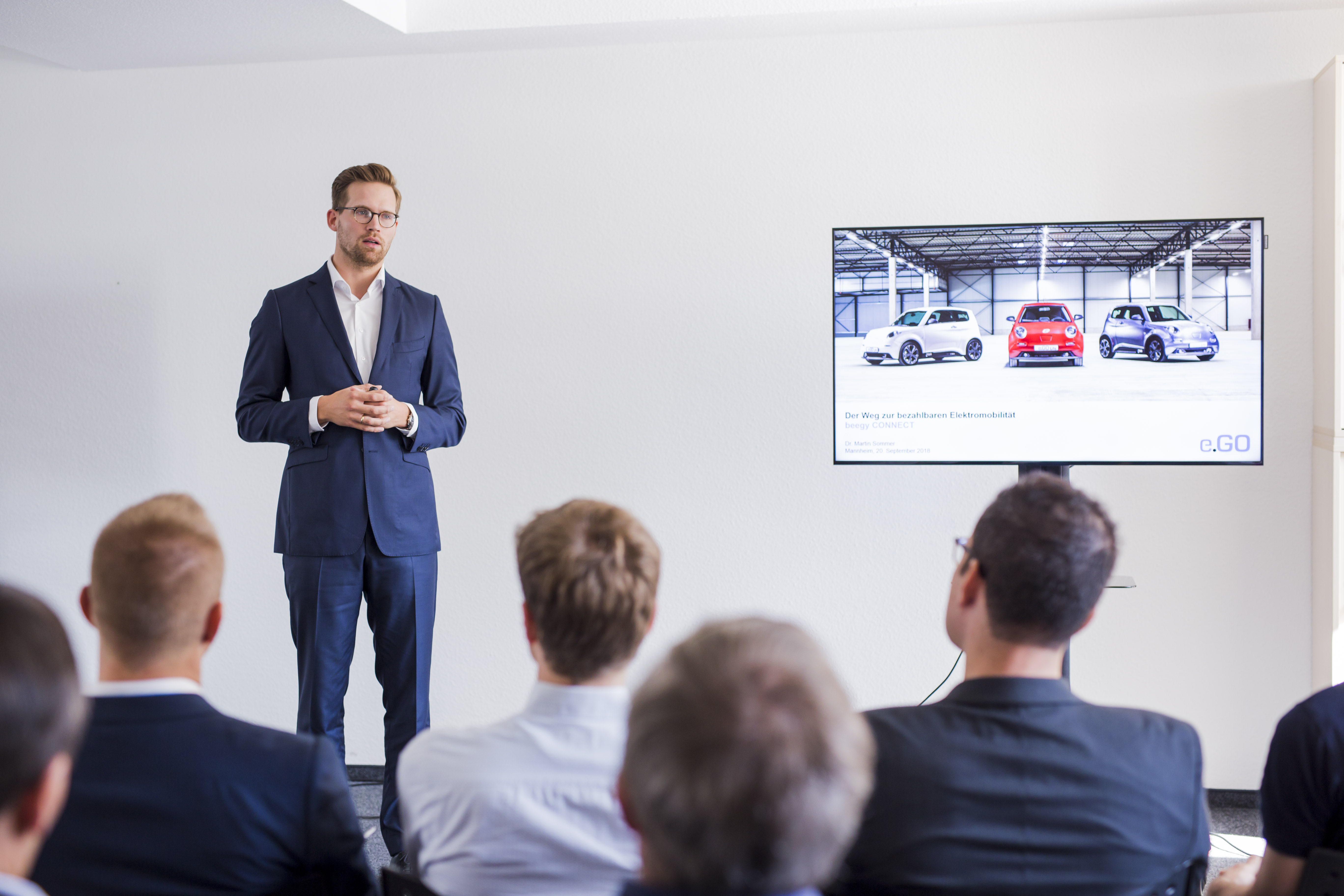 Live-Demo der intelligenten Ladesteuerung HERMINE auf der beegy CONNECT ...