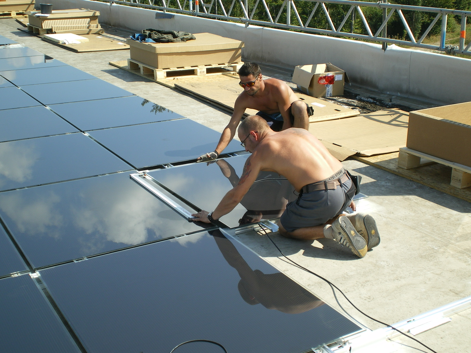 Weinmann Aach GmbH 700 kWp - größte Dachanlage in Deutschland ...