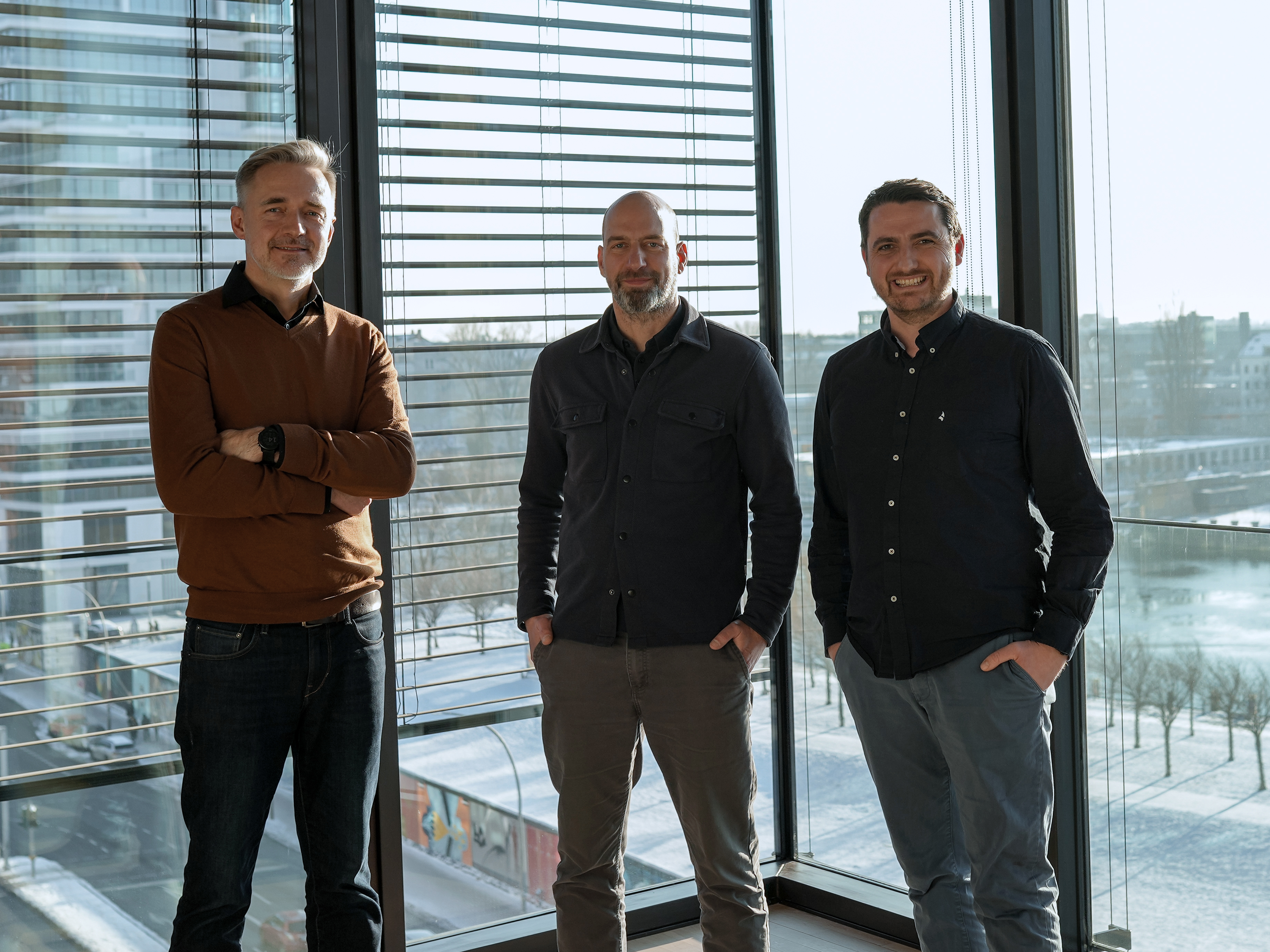 ]init[ startet B2B-Offensive: Kai Lohberger und Stephan Stechow treiben ...