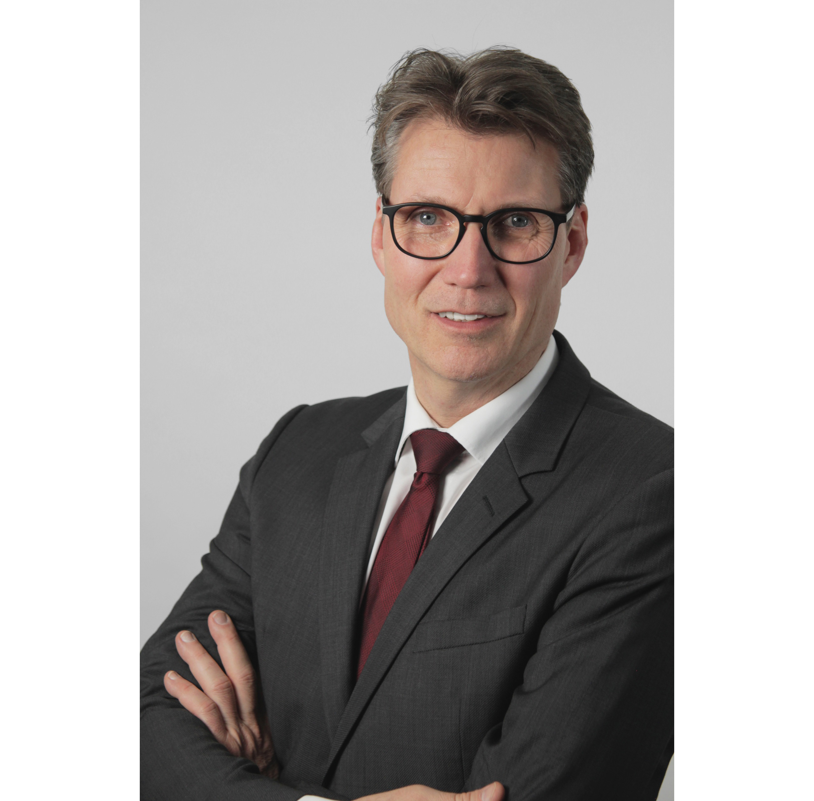 Dr. Roger Schönborn wird Divisionsleiter Building Solutions, REHAU AG ...