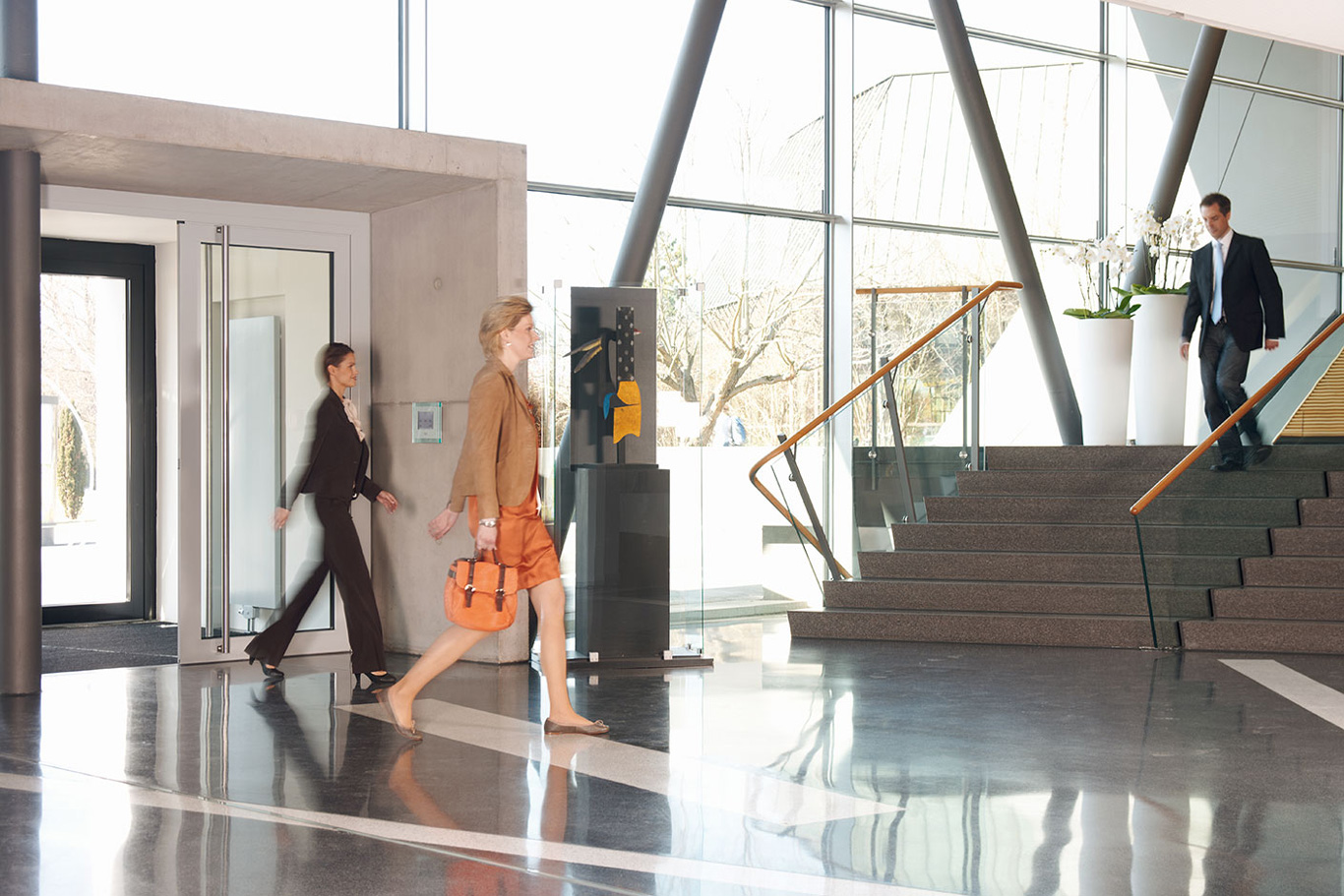 Das intelligente Gebäude realisieren - mit Lösungen von primion und ...