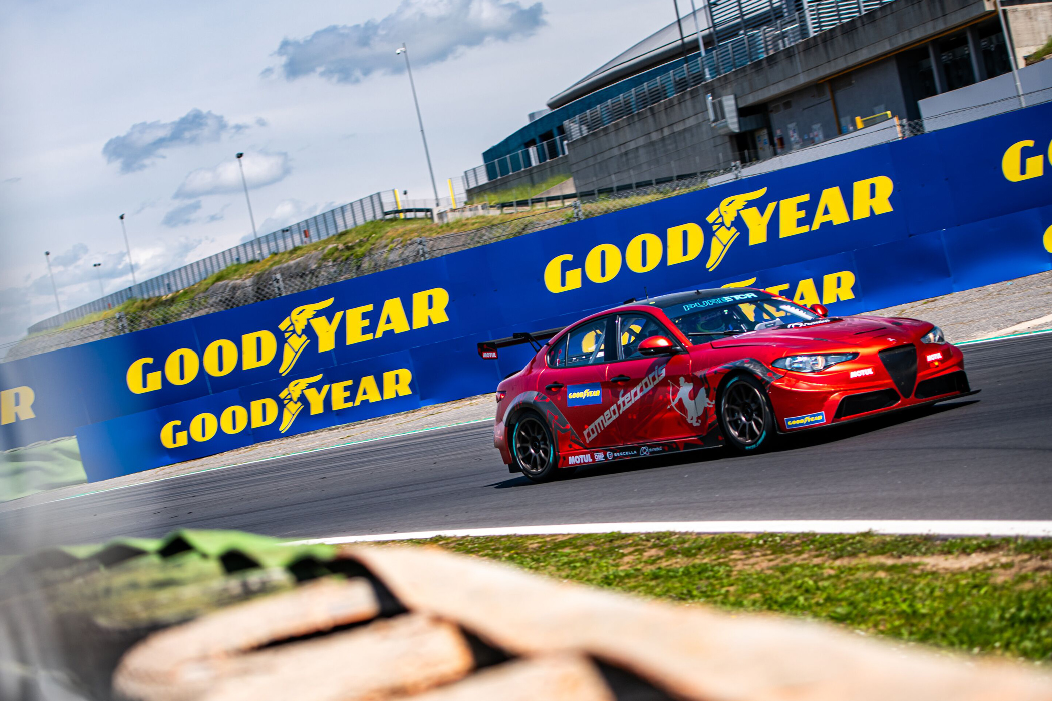 Goodyear setzt in der PURE ETCR auf Elektroantrieb, Goodyear Germany ...