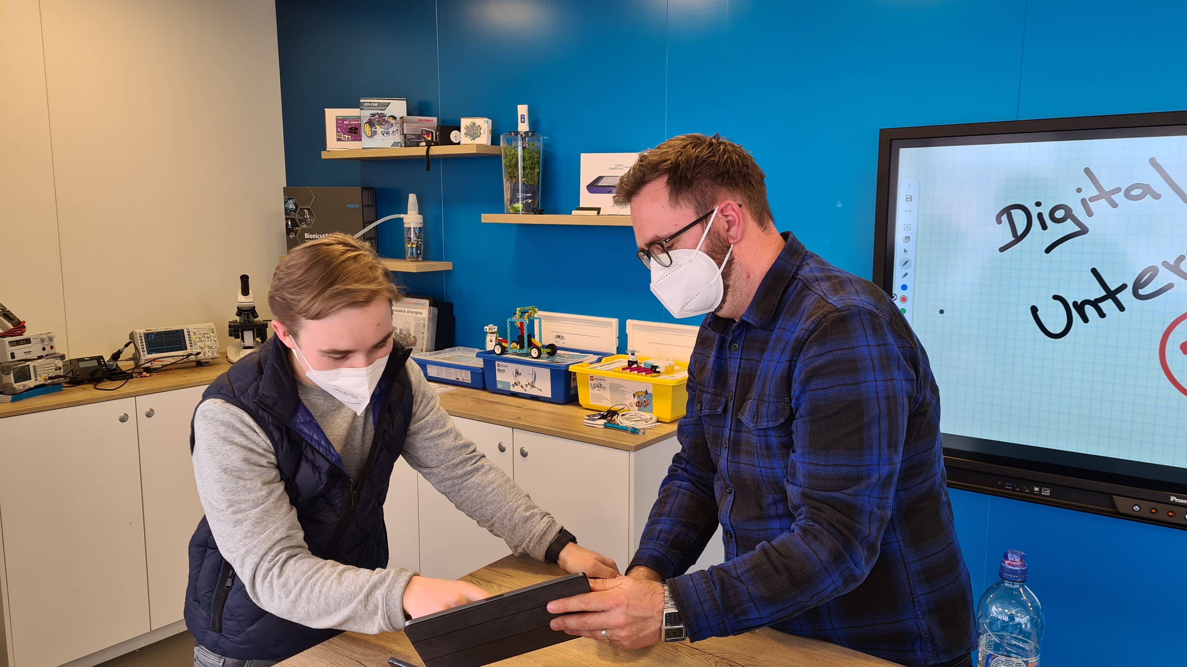 ­ In 84 Tagen durch Europa, Conrad Electronic SE, Story - PresseBox