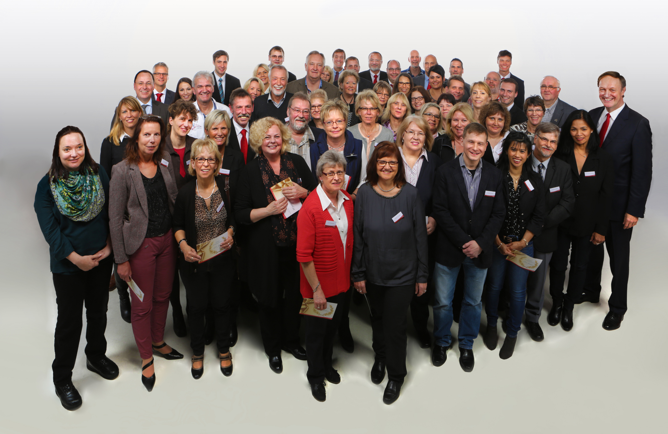 CEWE ehrt langjährige Mitarbeit, CEWE Stiftung & Co. KGaA, Story ...