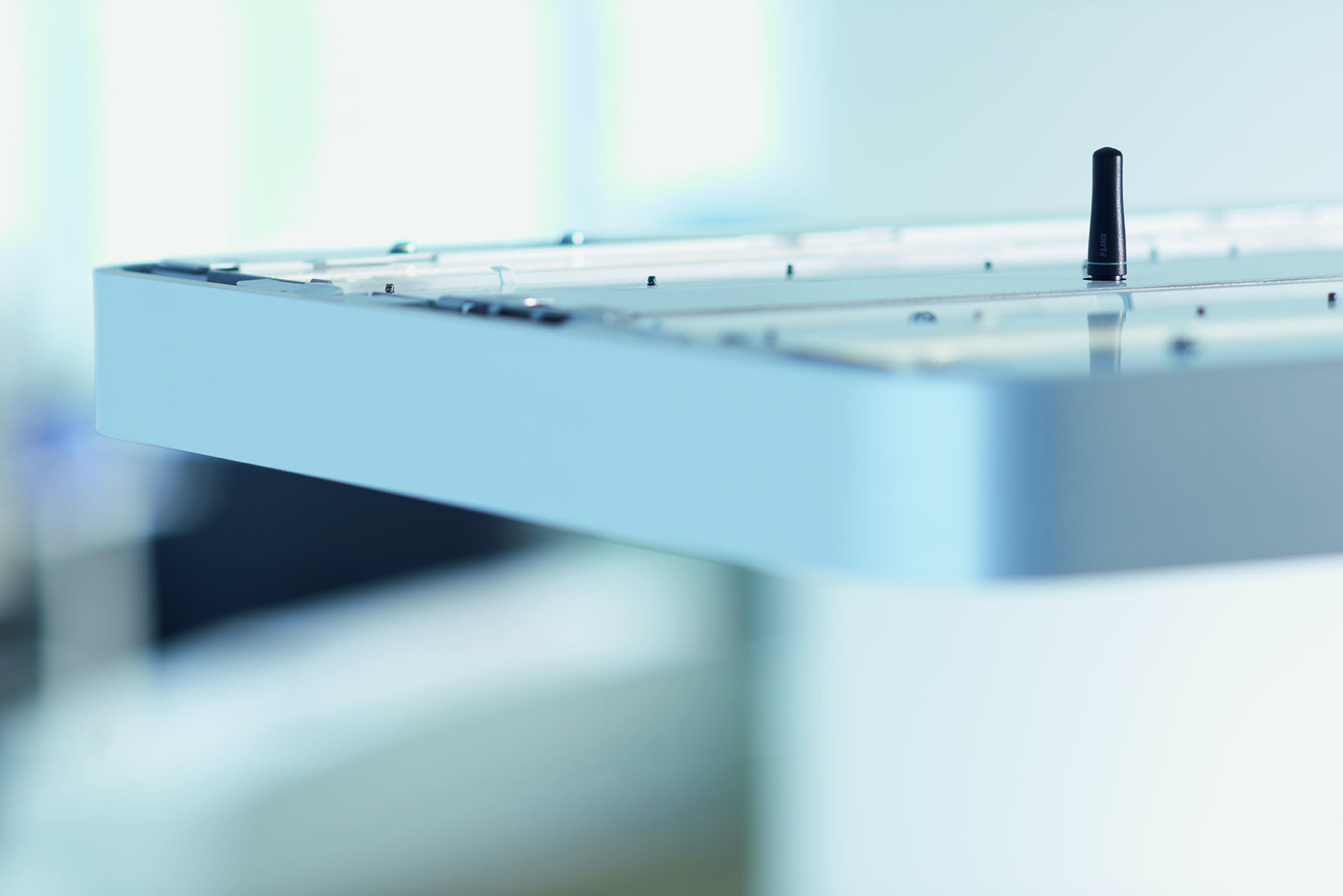 Gruppenkommunikation zwischen Stehleuchten, Herbert Waldmann GmbH & Co ...