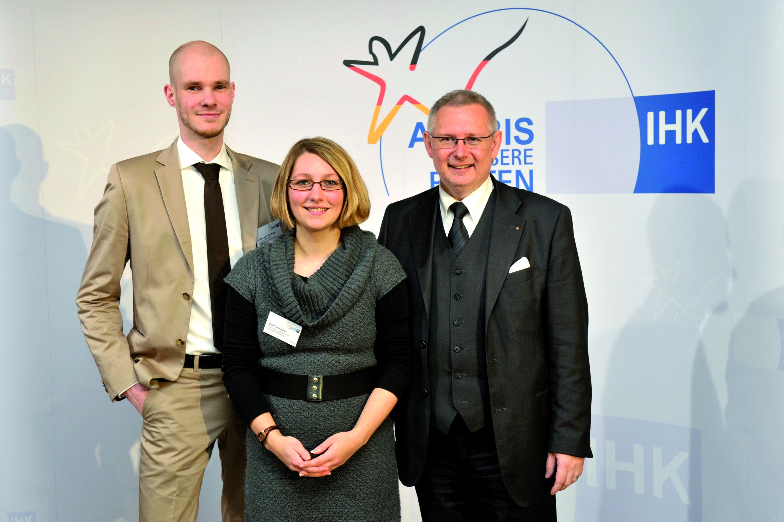 Zwei bundesbeste Auszubildende aus dem IHK-Bezirk Bonn/Rhein-Sieg, IHK ...