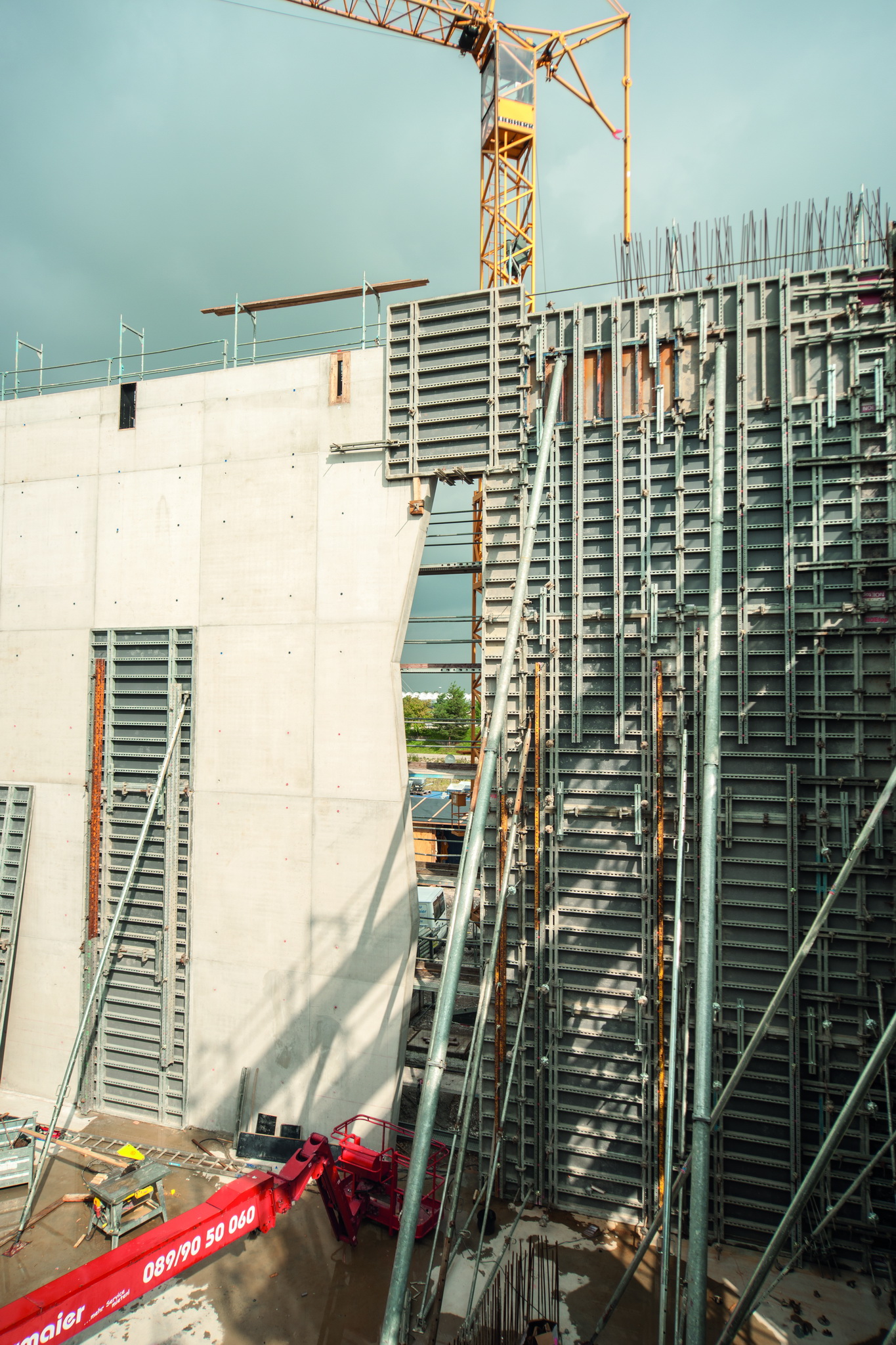 Efficient concrete formwork for climbers, NOE-Schaltechnik Georg Meyer ...