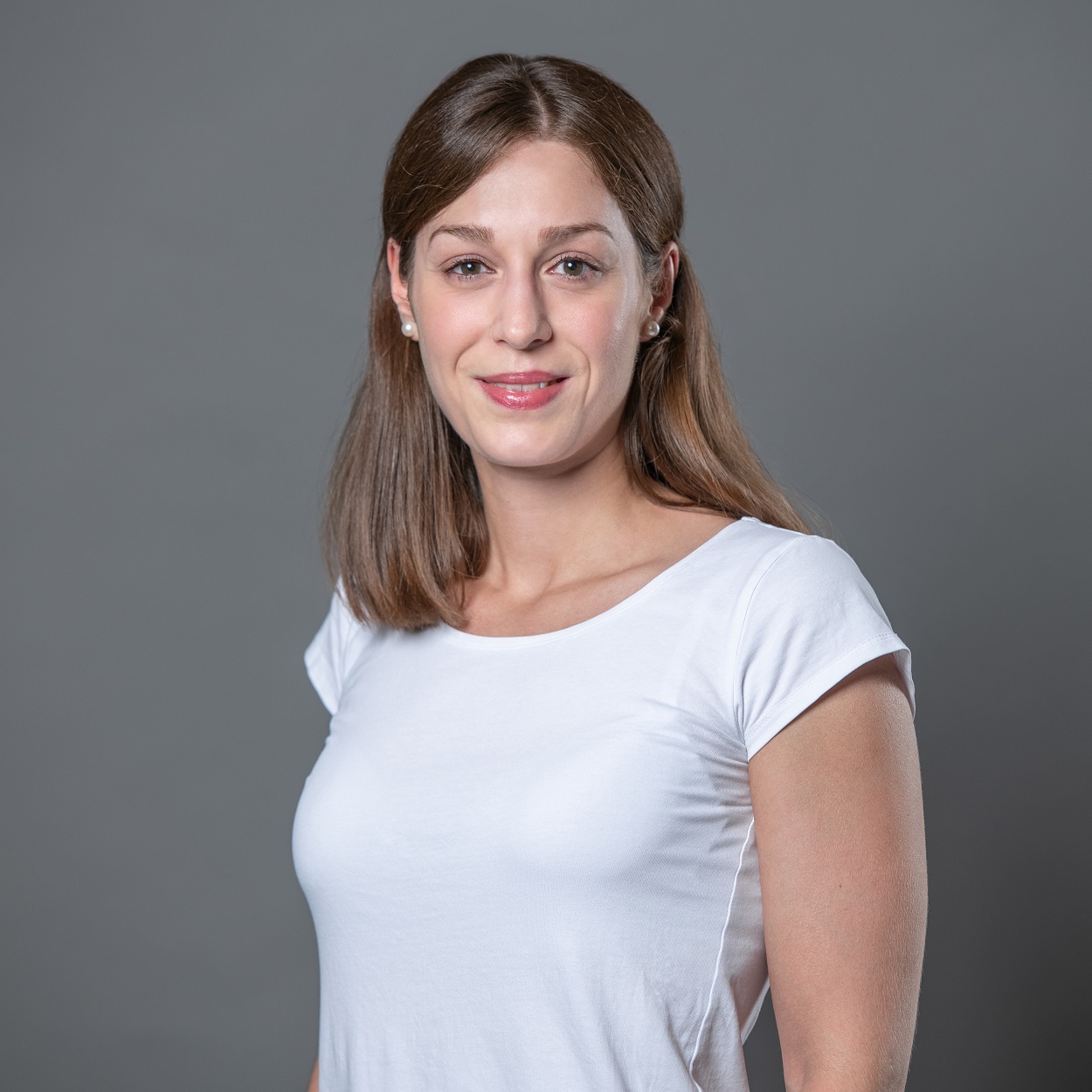 Verschlüsse und Scharniere für E-Ladestationen, Bossard Deutschland ...