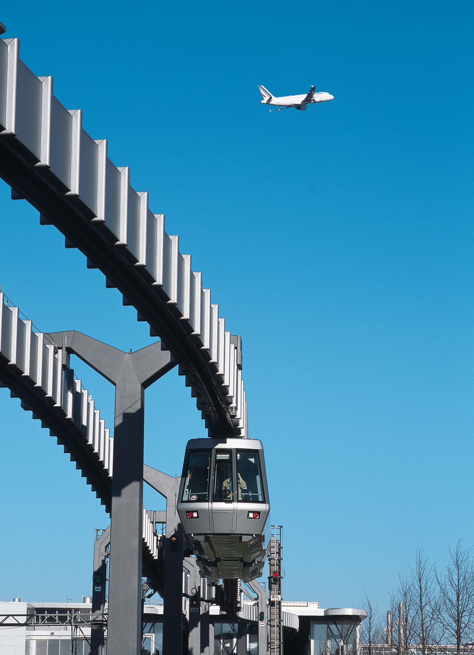 Optimized Service Management of the Sky Train at the Düsseldorf Airport ...
