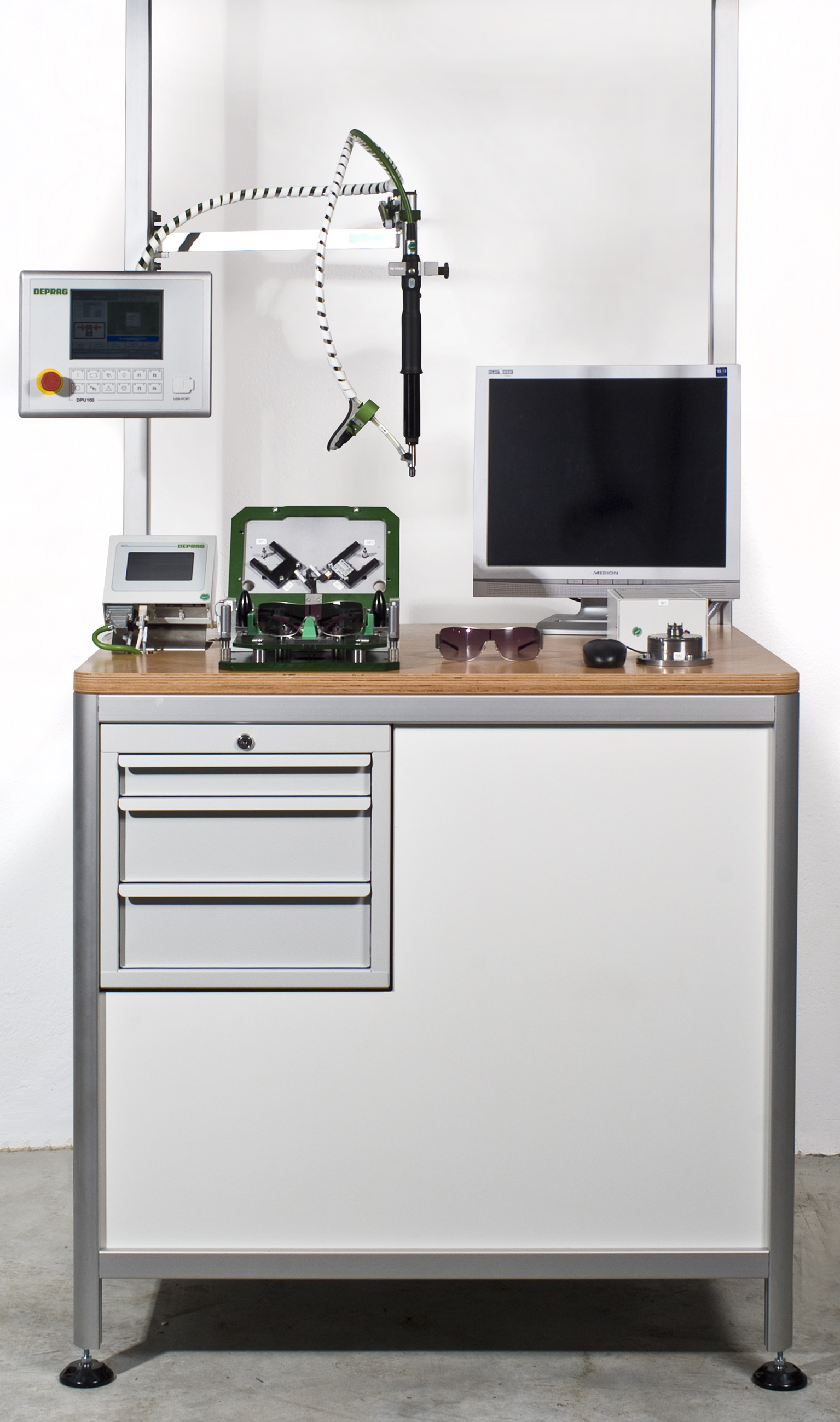 Sunglasses provide a clear view, DEPRAG SCHULZ GMBH u. CO., Story ...