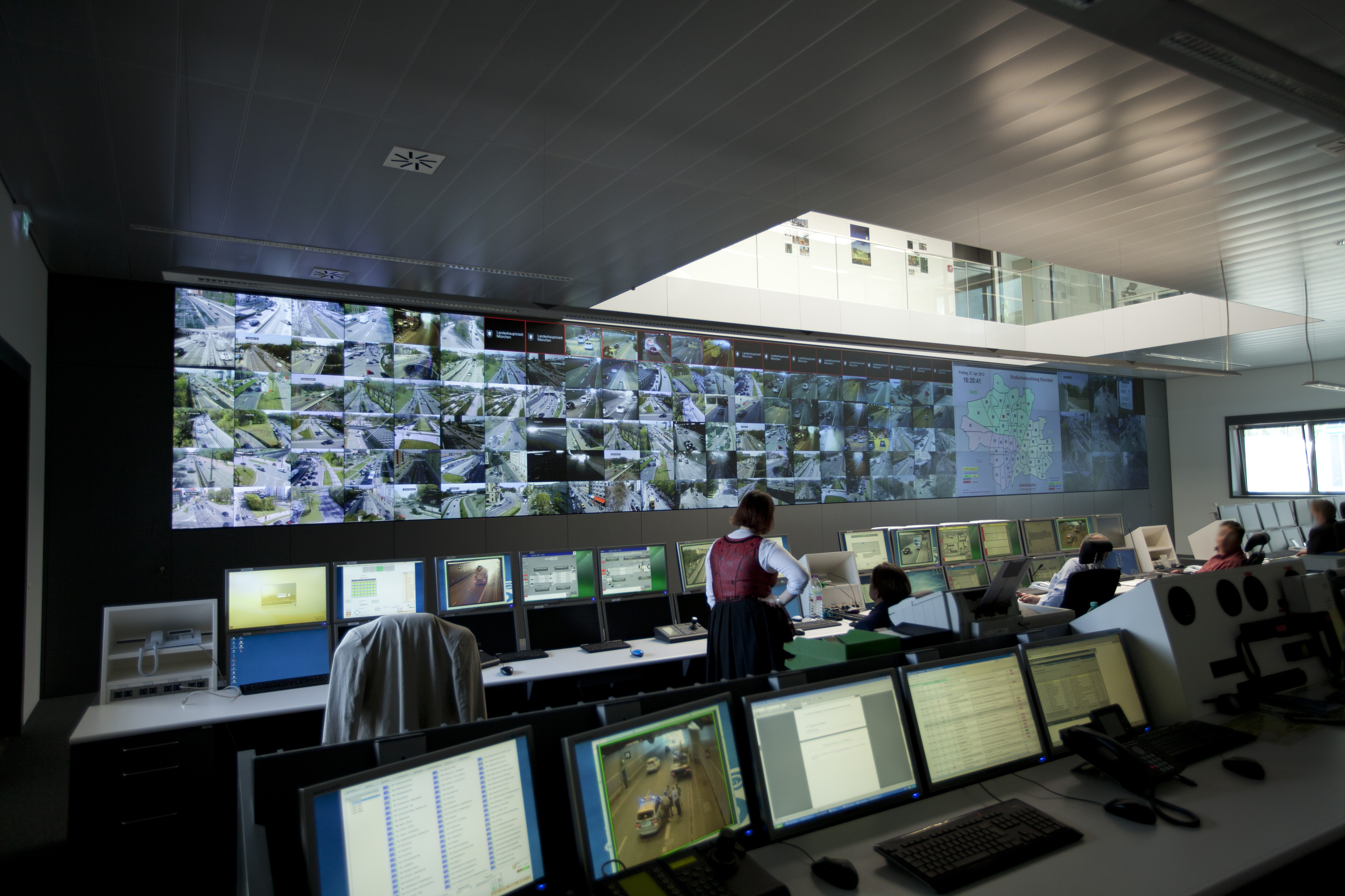 eyevis supplies huge video wall for Munich Traffic Managment Centre ...