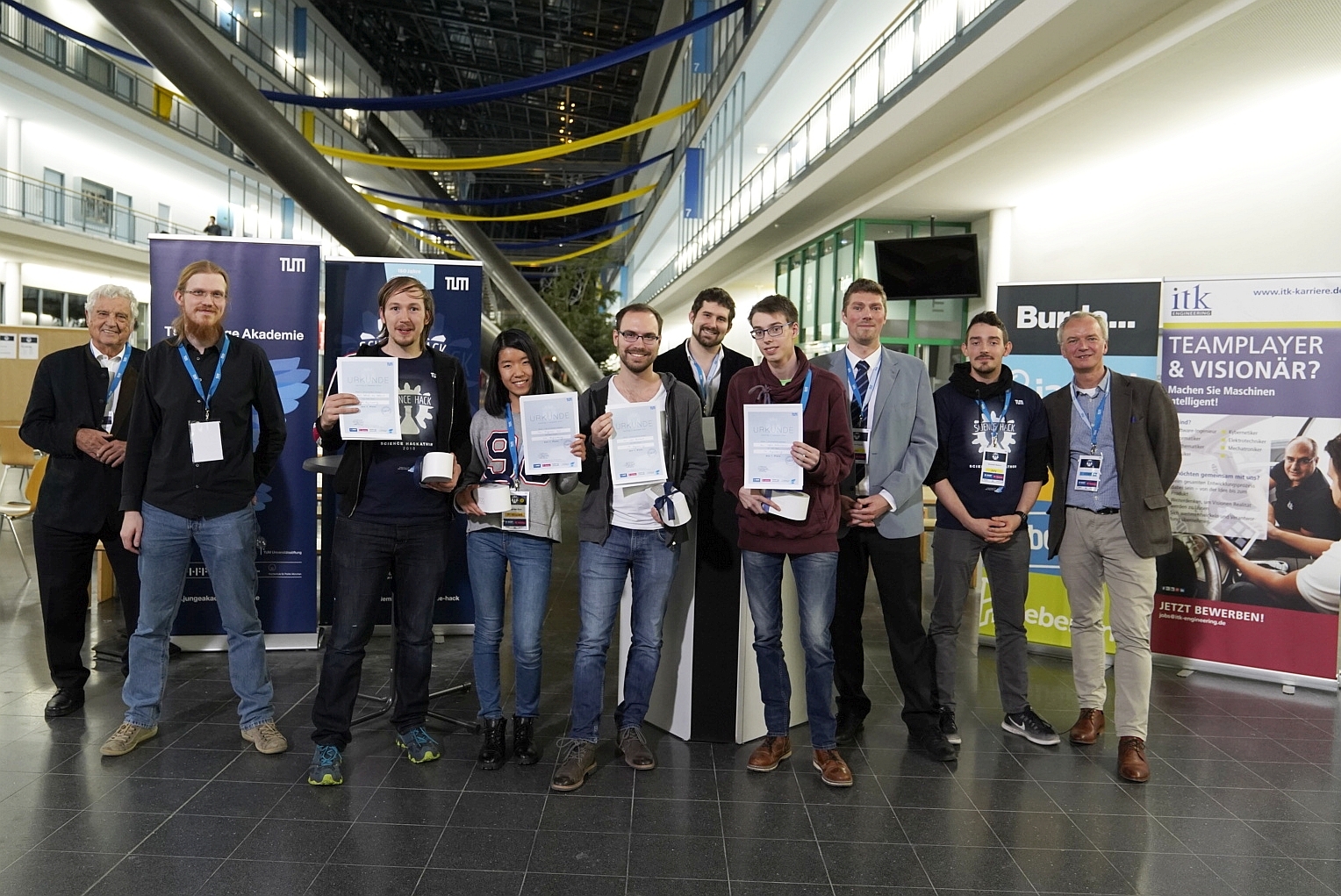 Team-ITK gewinnt 1. Science Hackathon, ITK Engineering GmbH, Story ...