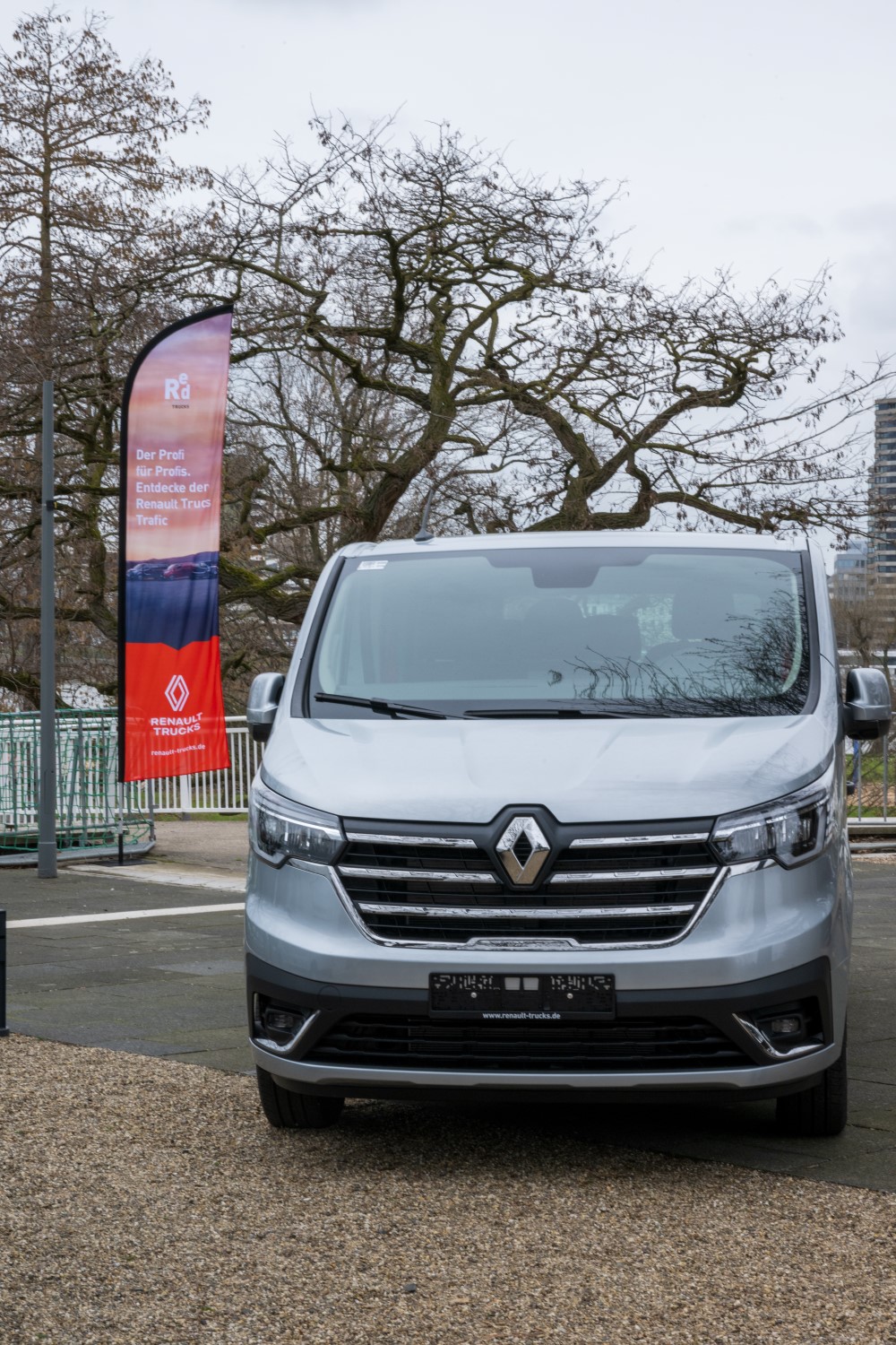 Renault Trucks: Trafic erweitert Full-Range-Angebot in Deutschland ...