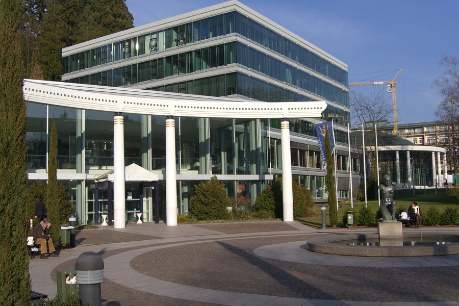 Bäder-Betreiber CARASANA bucht sicher mit FibuNet, Scopevisio AG, Story ...