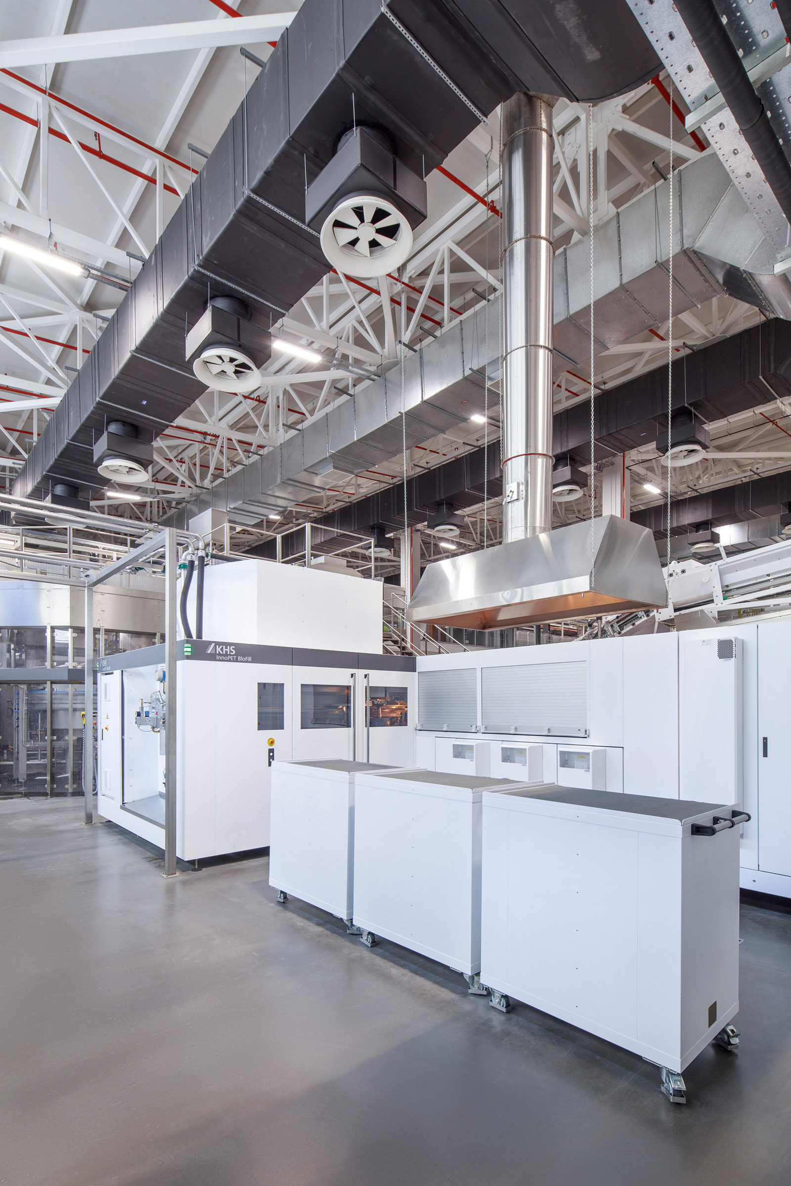 Una leyenda se reinventa: Con el apoyo tecnológico de KHS, la marca georgiana de agua mineral ...