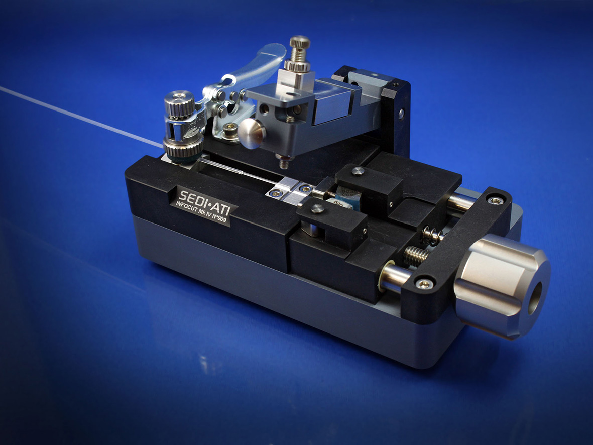 Fiber Cleaver for Large-core Fibers, Laser Components Germany GmbH ...