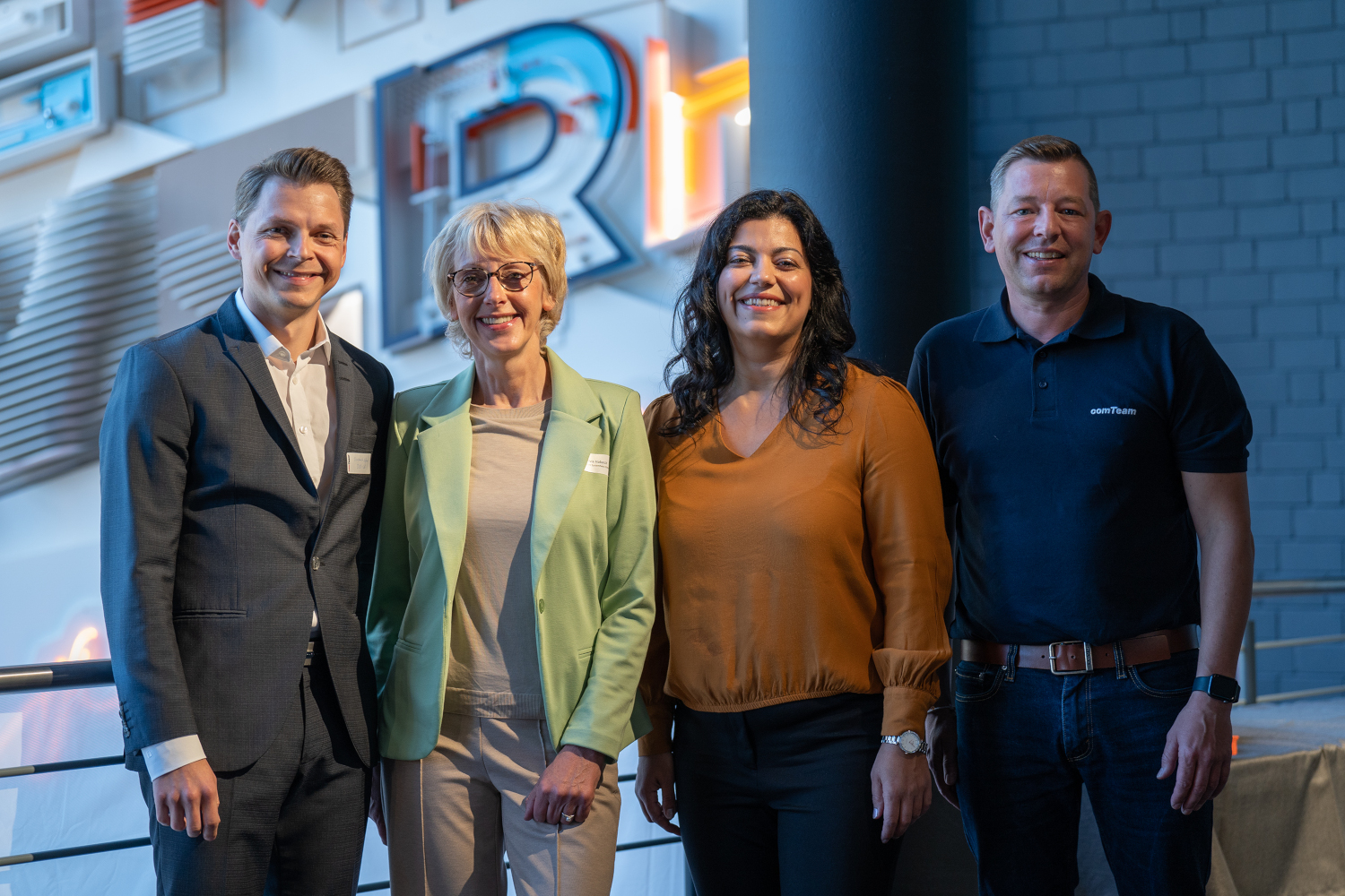 „Live und in Farbe“ – Abschluss der comTeam Roadshow 2023, ElectronicPartner Handel SE, Story ...