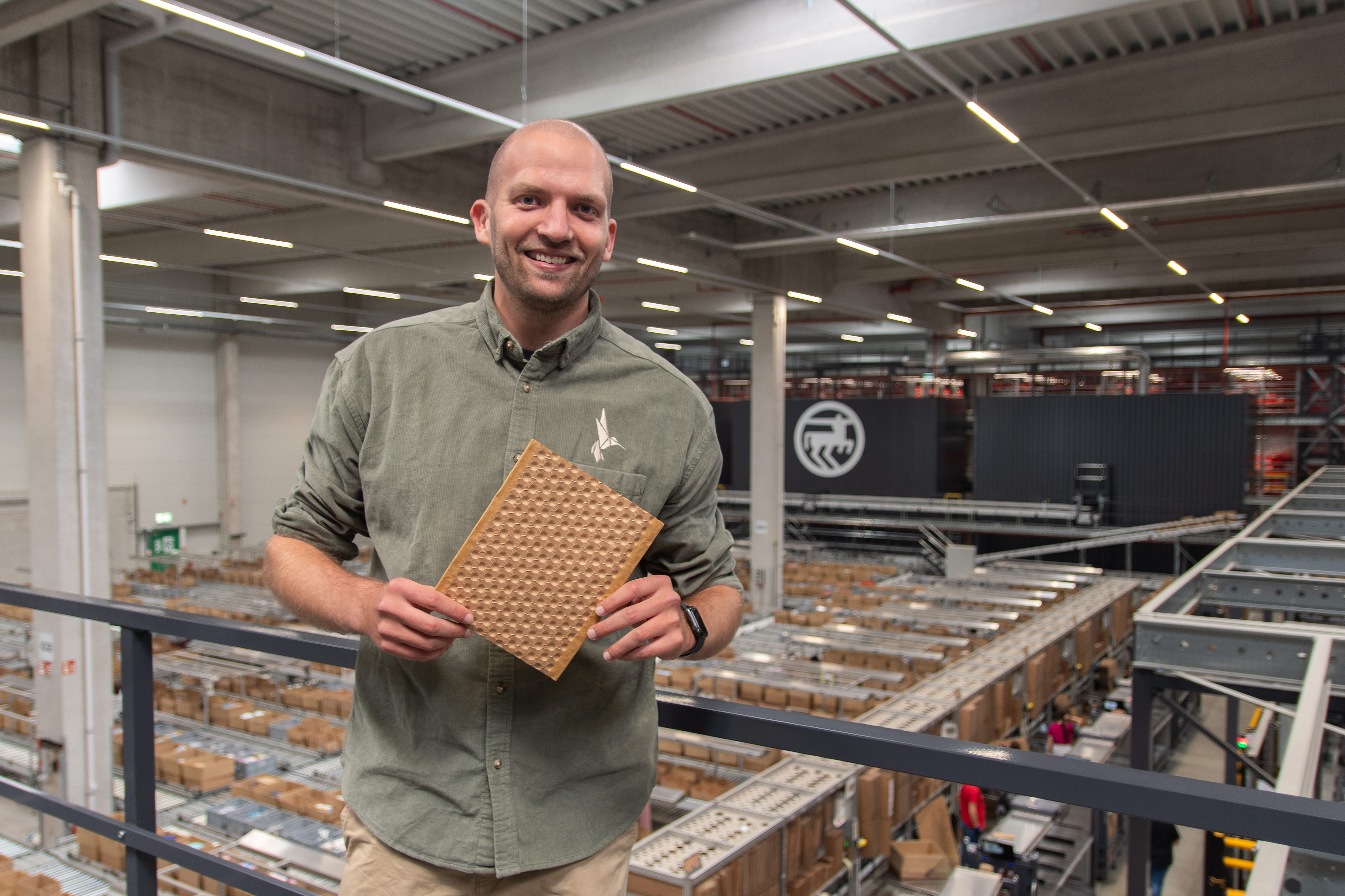 Kunststofffrei und effizient: ROSSMANN setzt im neuen E-Commerce Lager ...